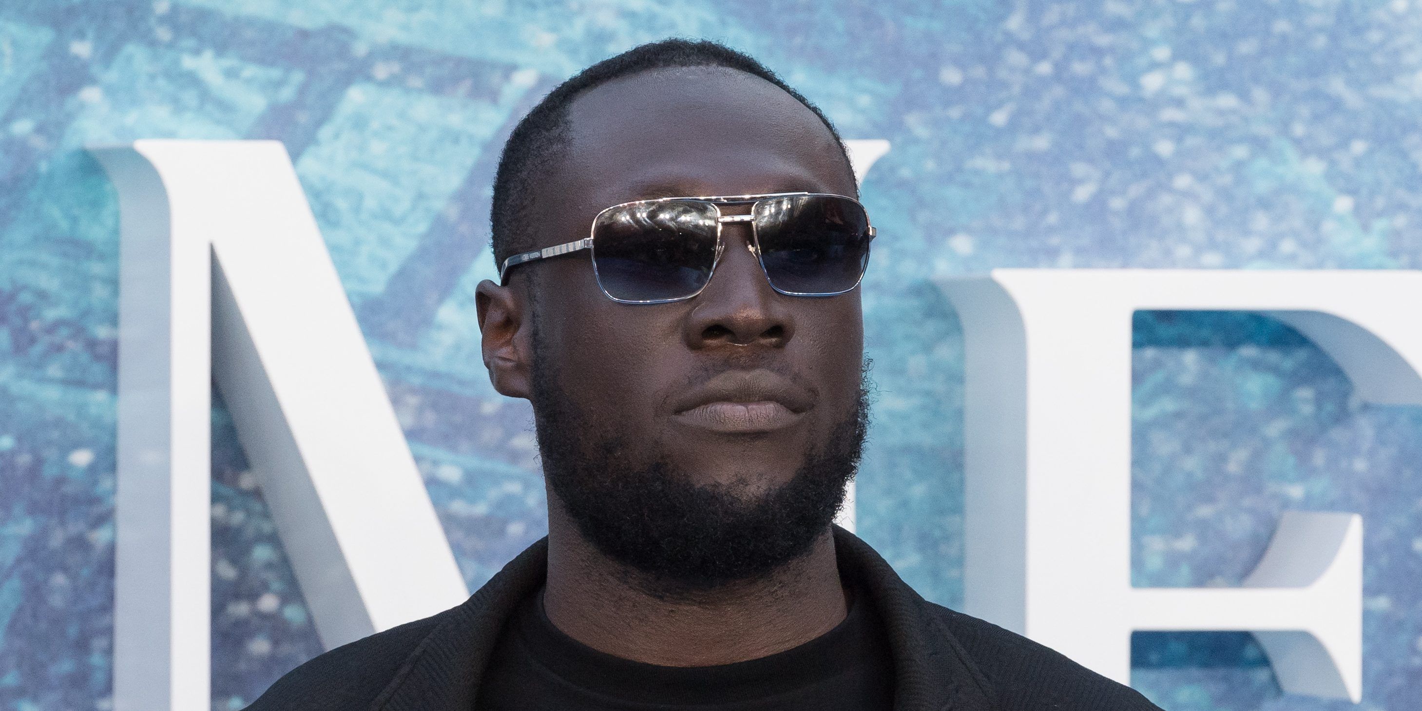 Stormzy Tries To Move His Lamborghini From Between Two Cars At London Hotel