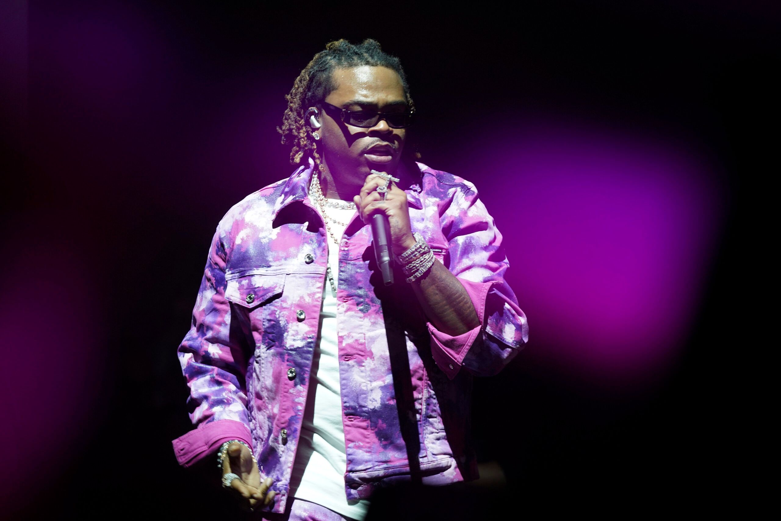 Gunna Drops Space-Inspired Visual For "Back To The Moon"