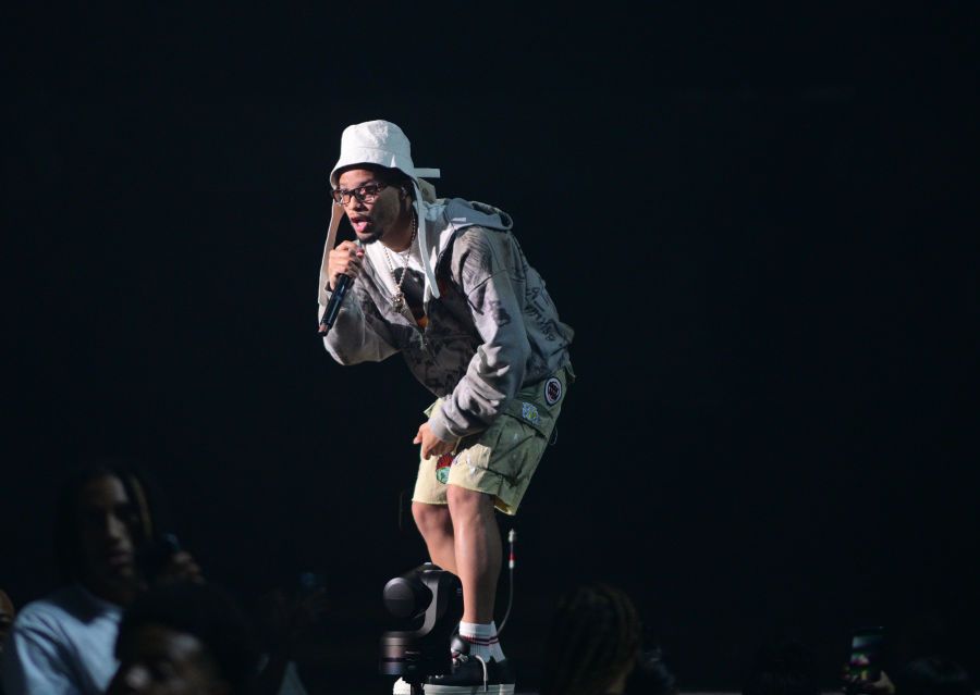 Veeze Launches New Warner Records Imprint Label Navy Wavy