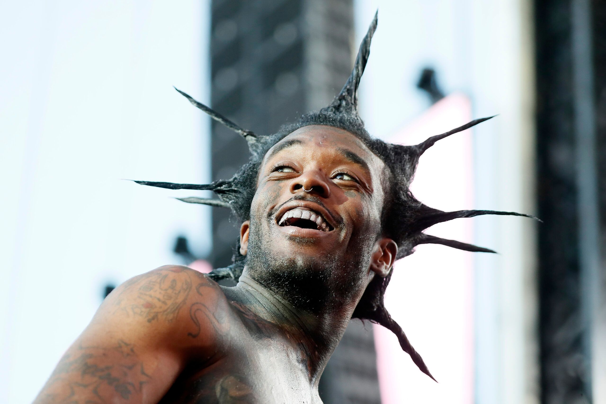 Lil Uzi Vert Signs Pregnant Woman's Belly & Names Her Child: Watch