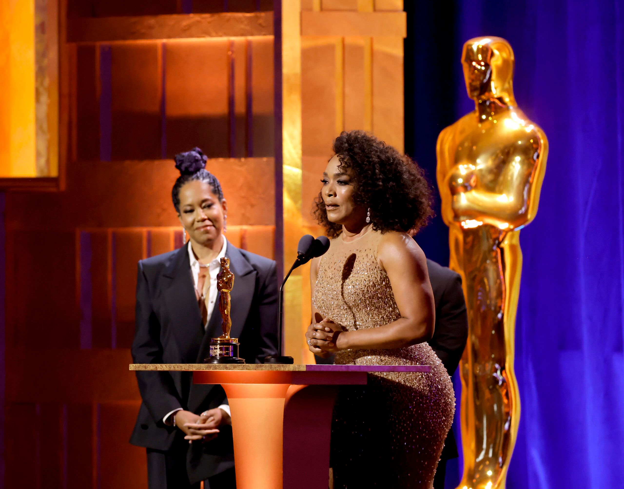 Angela Bassett Wins 1st Oscar, Kisses Regina King In Celebration