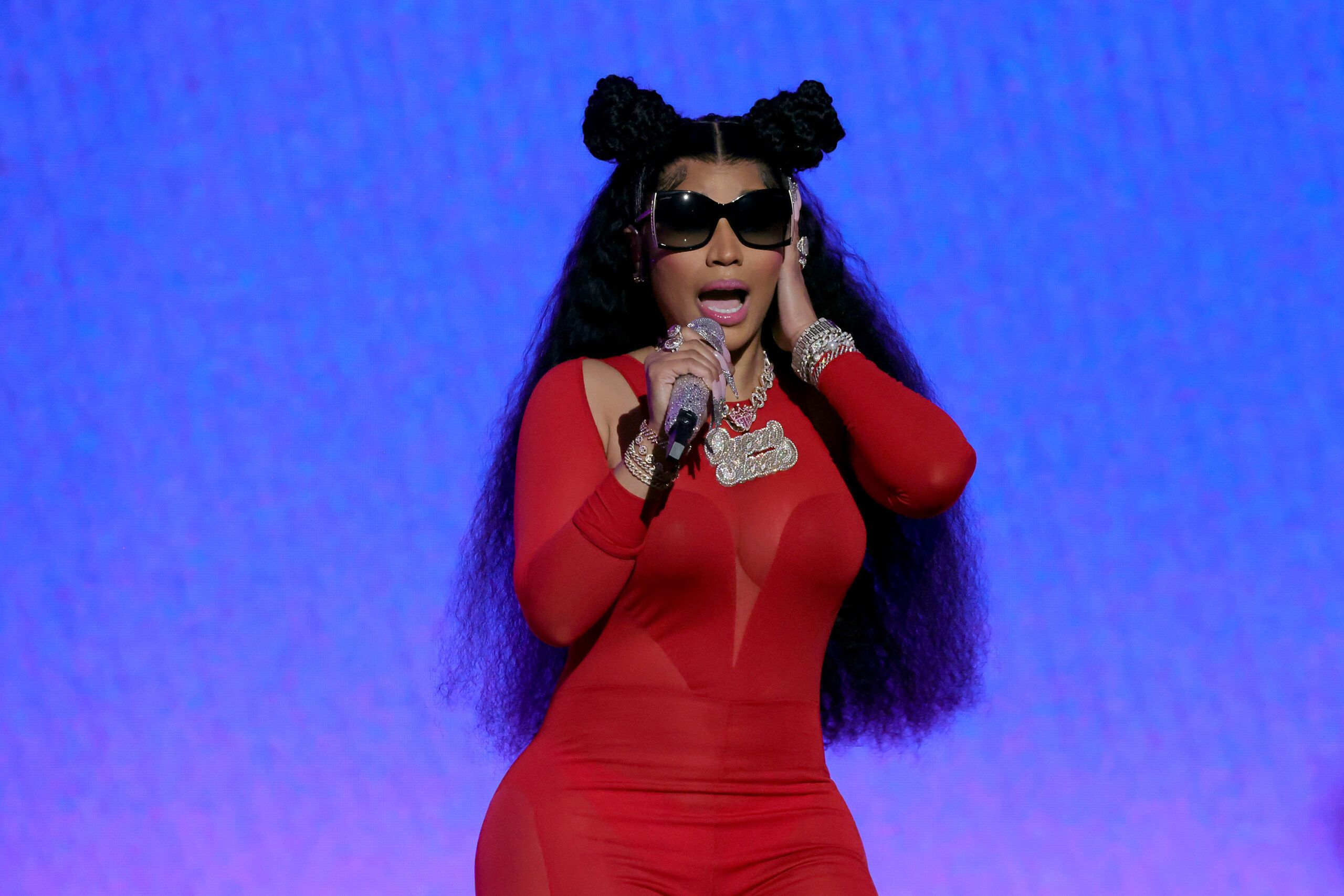 Nicki Minaj Dismisses "Bully" Backlash