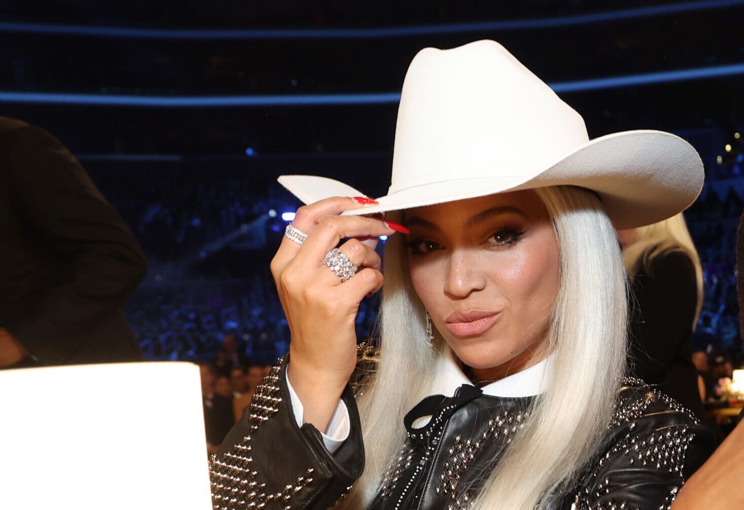 Beyonce's Ice Spice & Coco Jones Greeting Has Fans Noticing A Stark ...