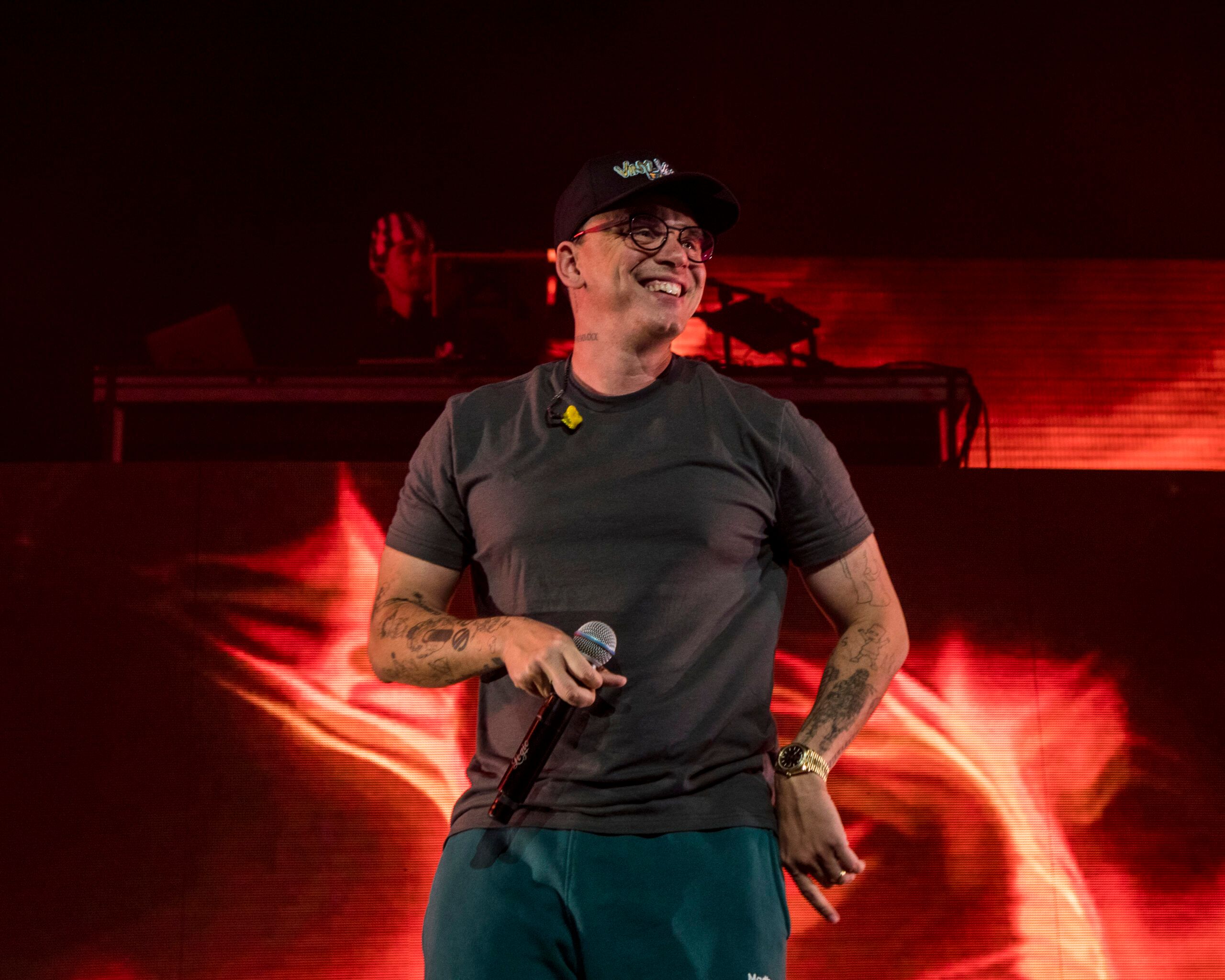Logic Recruits Drag Queen To Star In New "Fear" Music Video, Viewers ...