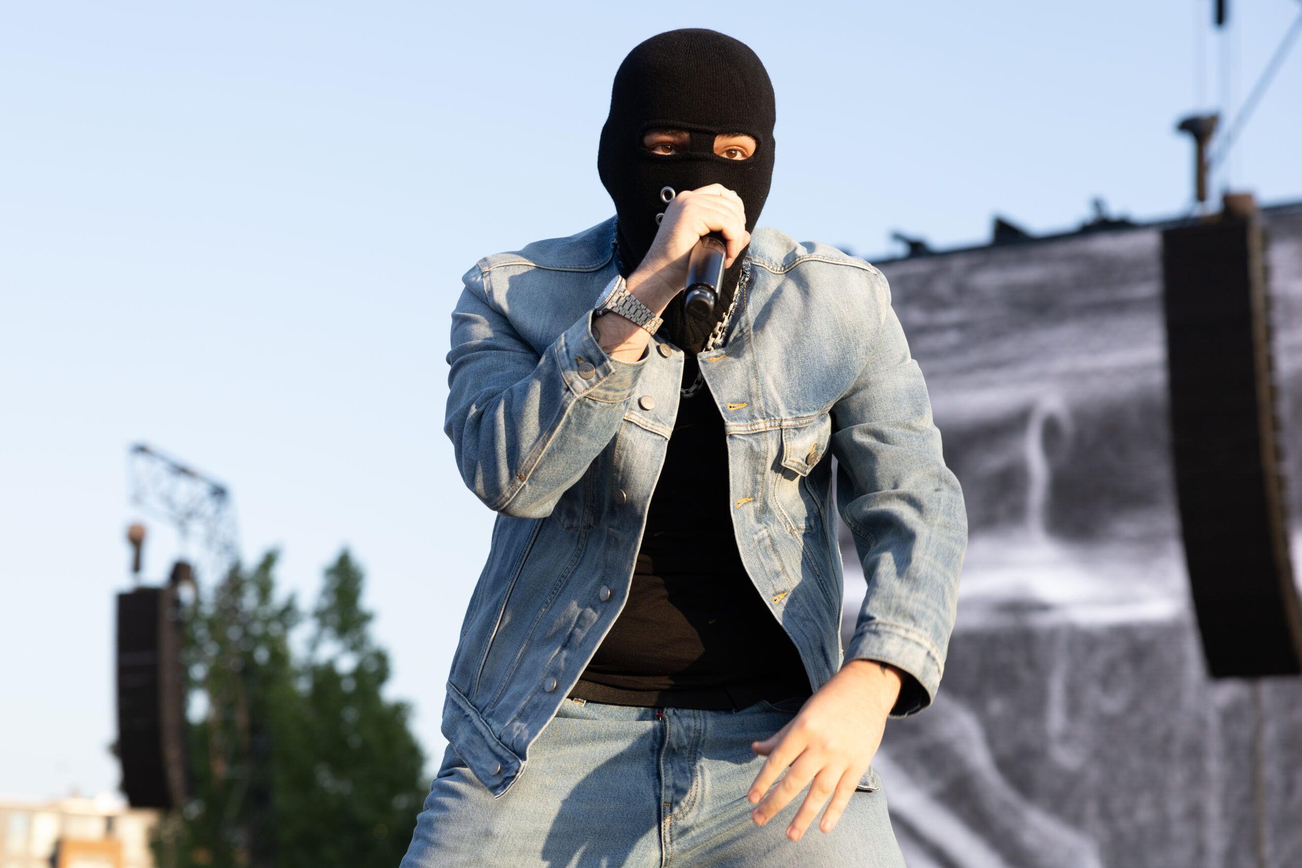 Yeat Has Fans Singing His Praises After Dropping Futuristic New Album "2093"