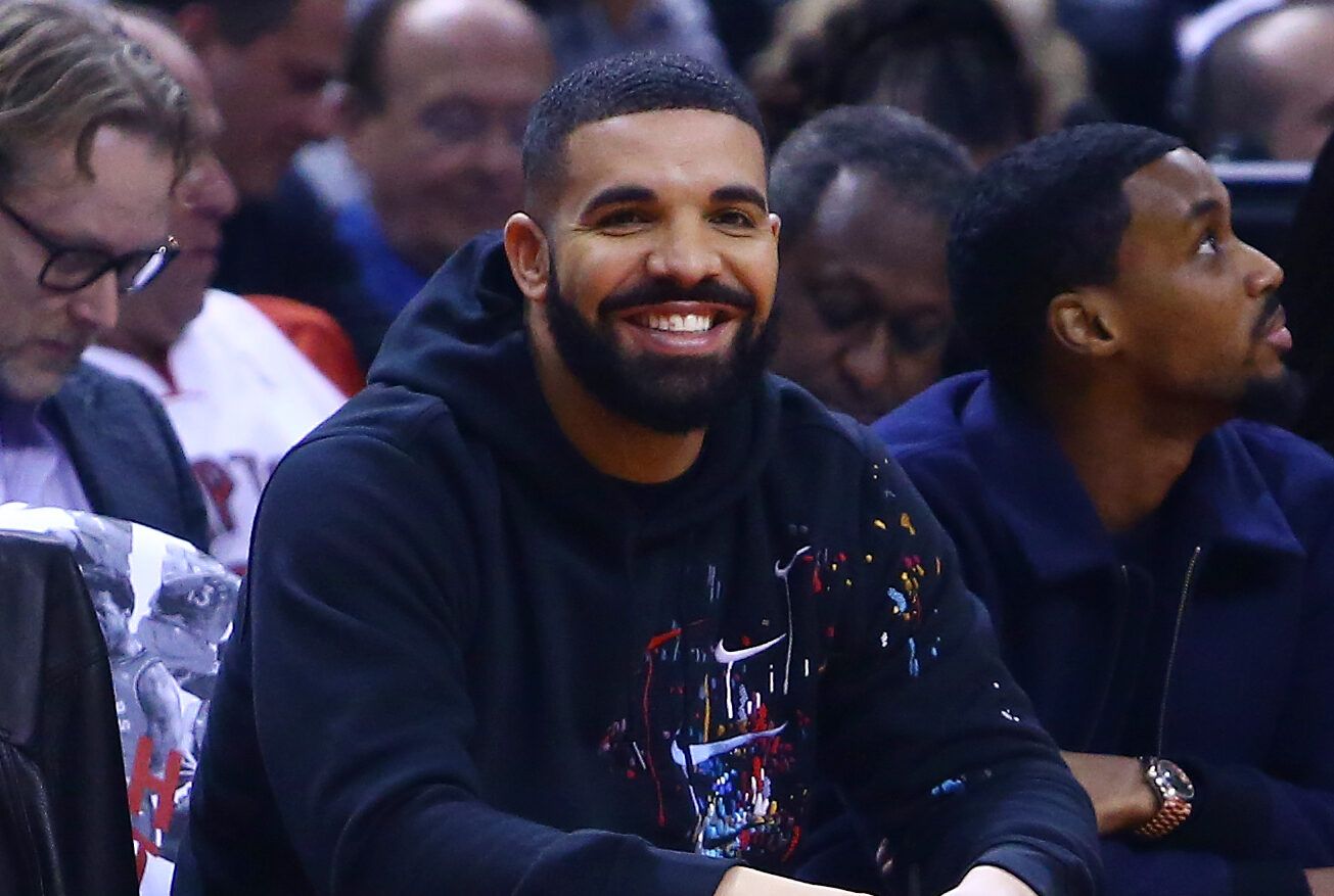 Drake Recreates Iconic Kentucky Basketball Meme: "All My Brothers Left Me"
