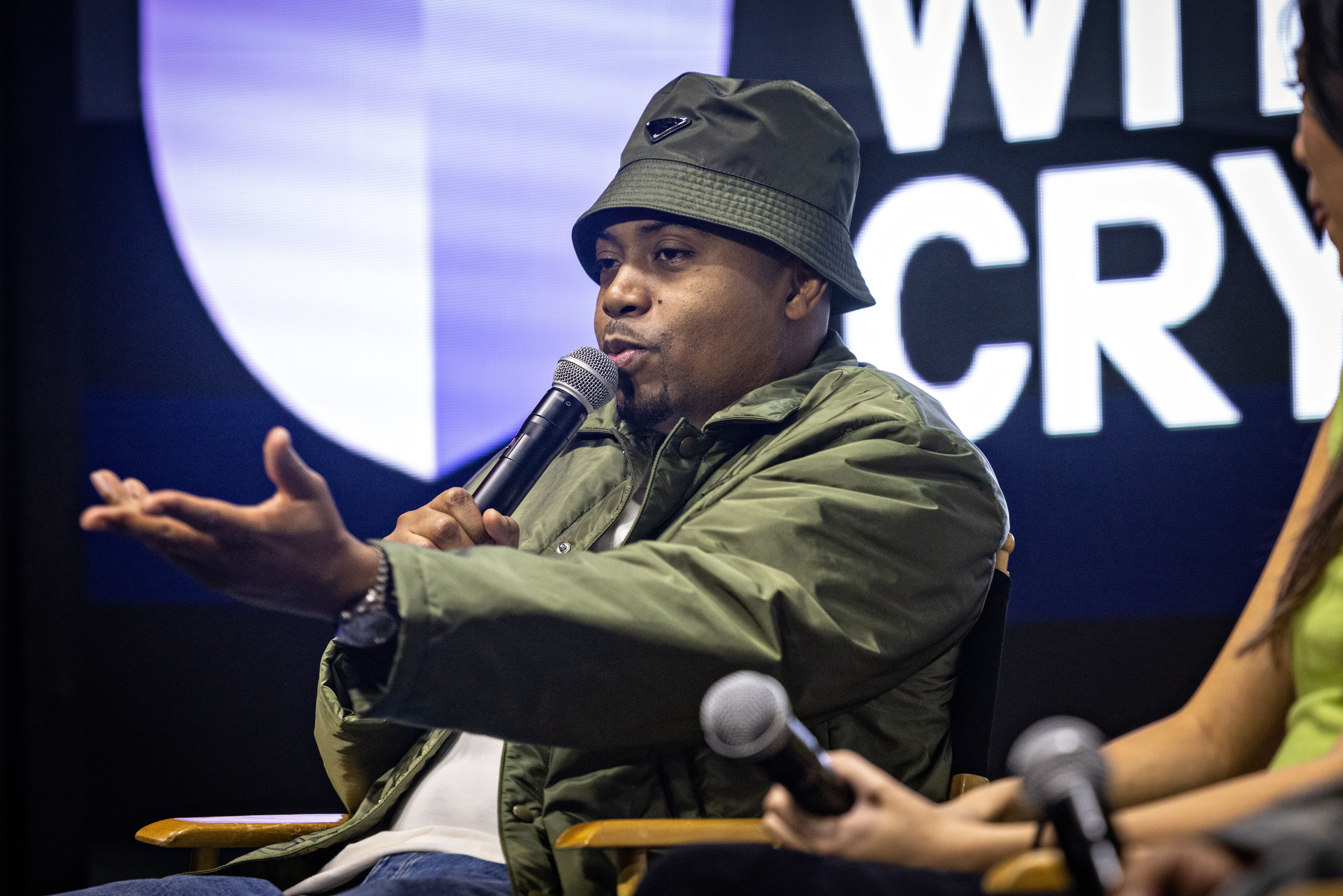 Nas Shares New Music Video For "I Love This Feeling"