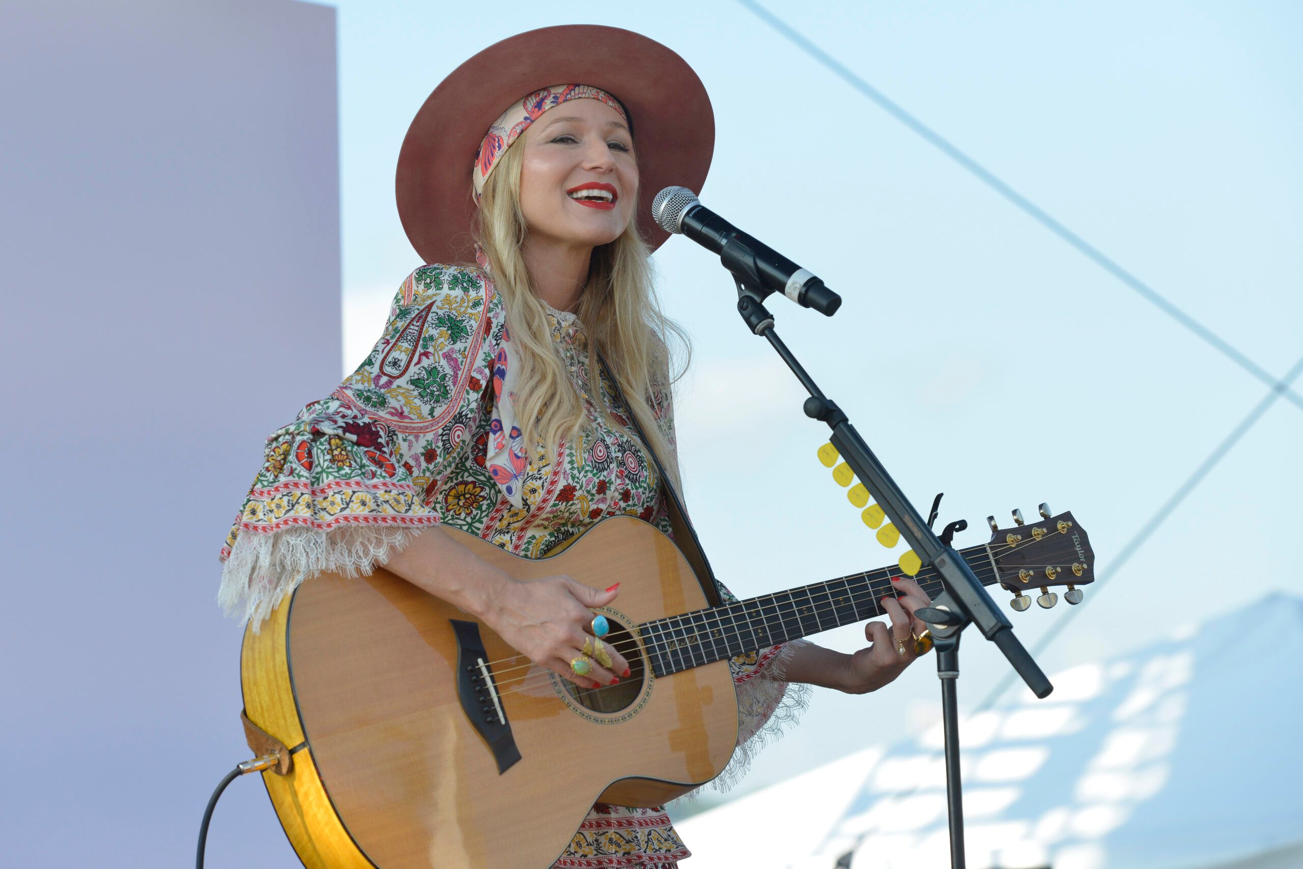 Jewel Net Worth 2024: What Is The Singer Worth?