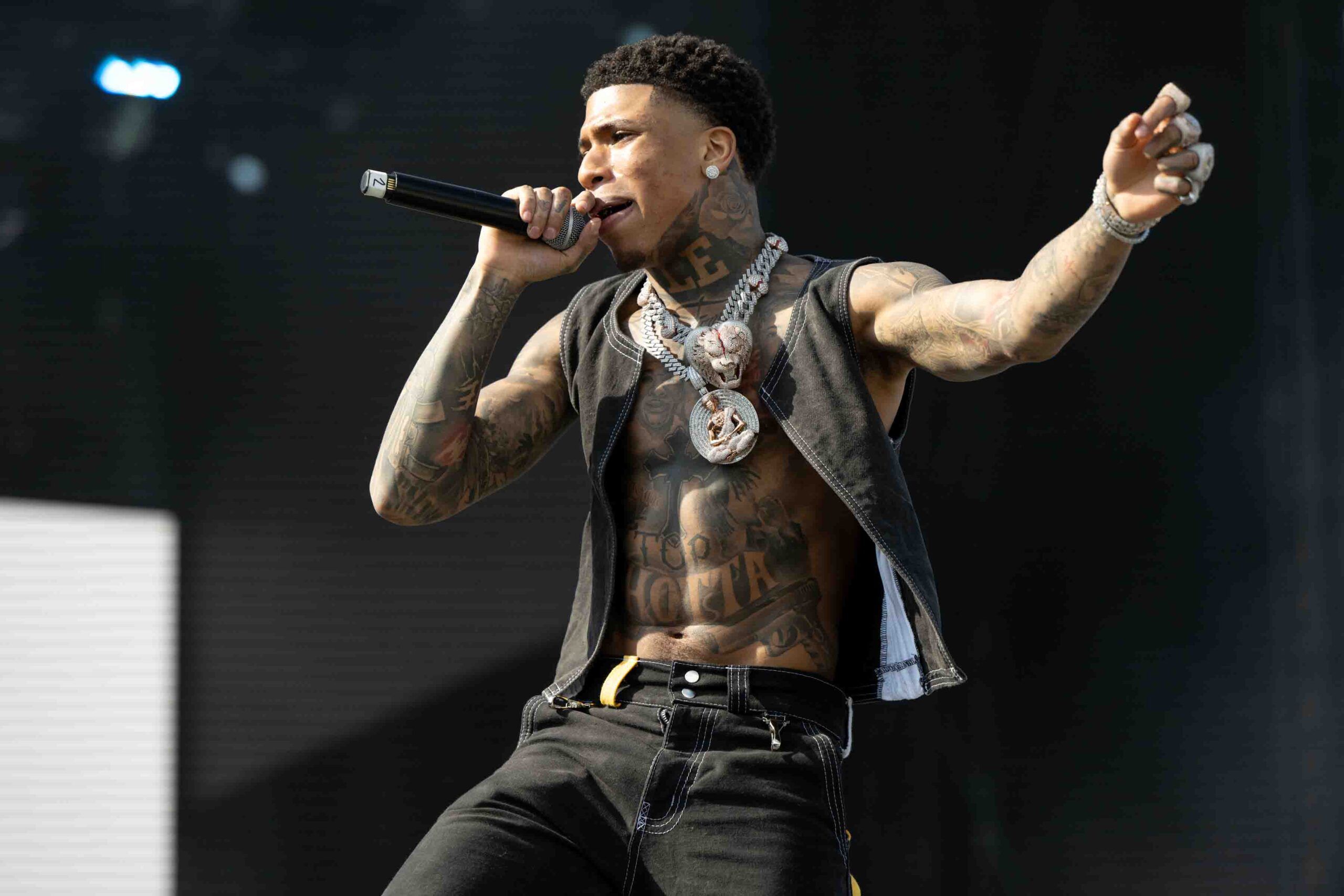 NLE Choppa Recreates A Classic Tupac Photo