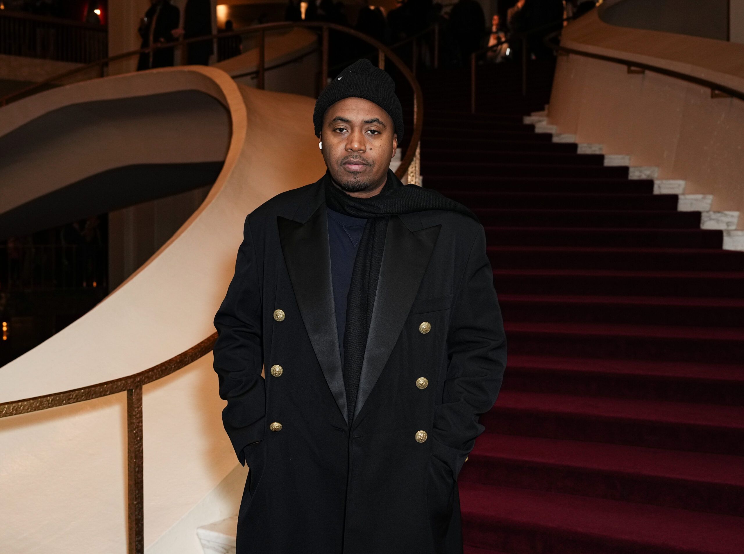 Nas Takes Fans Behind The Scenes Of His Tour In New Video For "Sitting ...