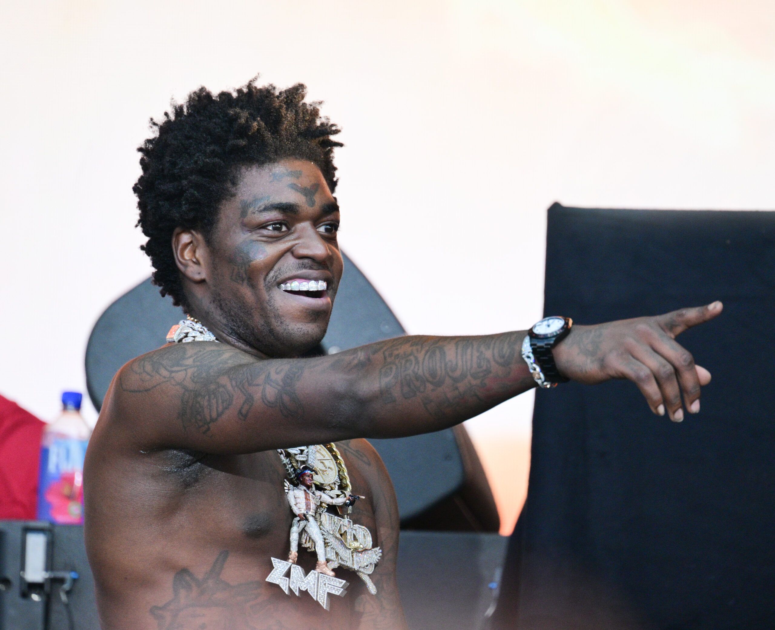 Kodak Black Is Now "Fine" According To The Ladies After Showing Off ...