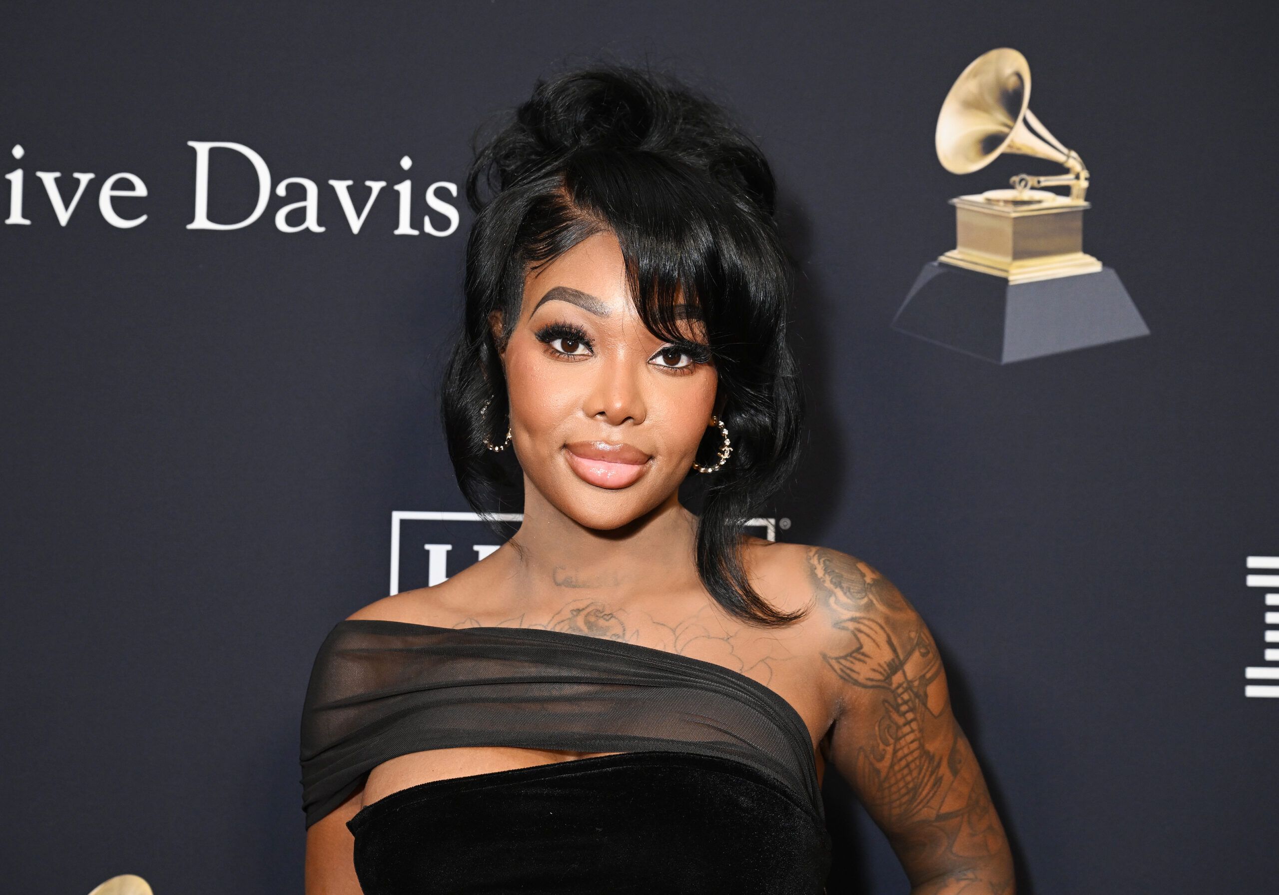 Summer Walker's Boyfriend Coop Cashington Gets Alleged Real Face Tattoo ...