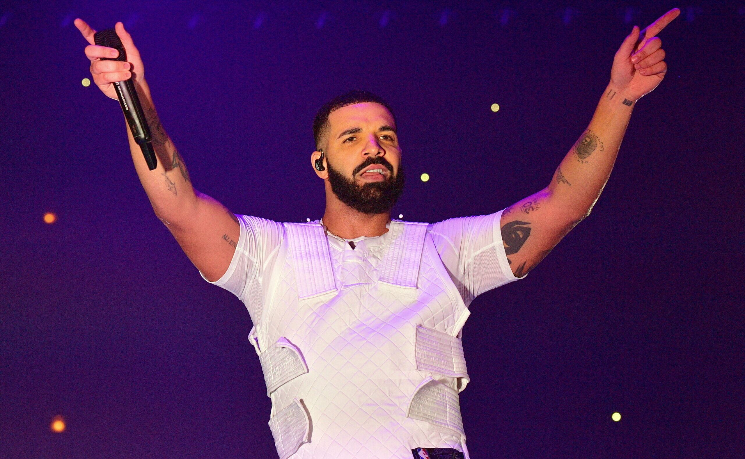 Drake Receives Invite To Michael Rubin's Star-Studded White Party