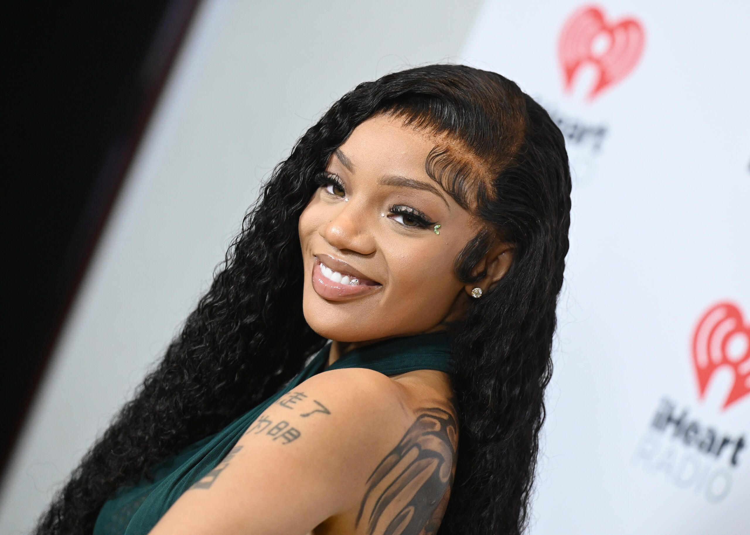 GloRilla Announces Release Date For "Wanna Be" Remix With Cardi B ...