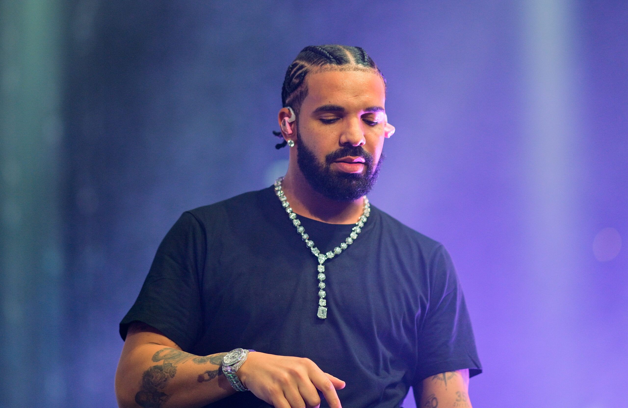 Kendrick Lamar Claims Drake Is Being Backstabbed By OVO On "6:16 In LA"