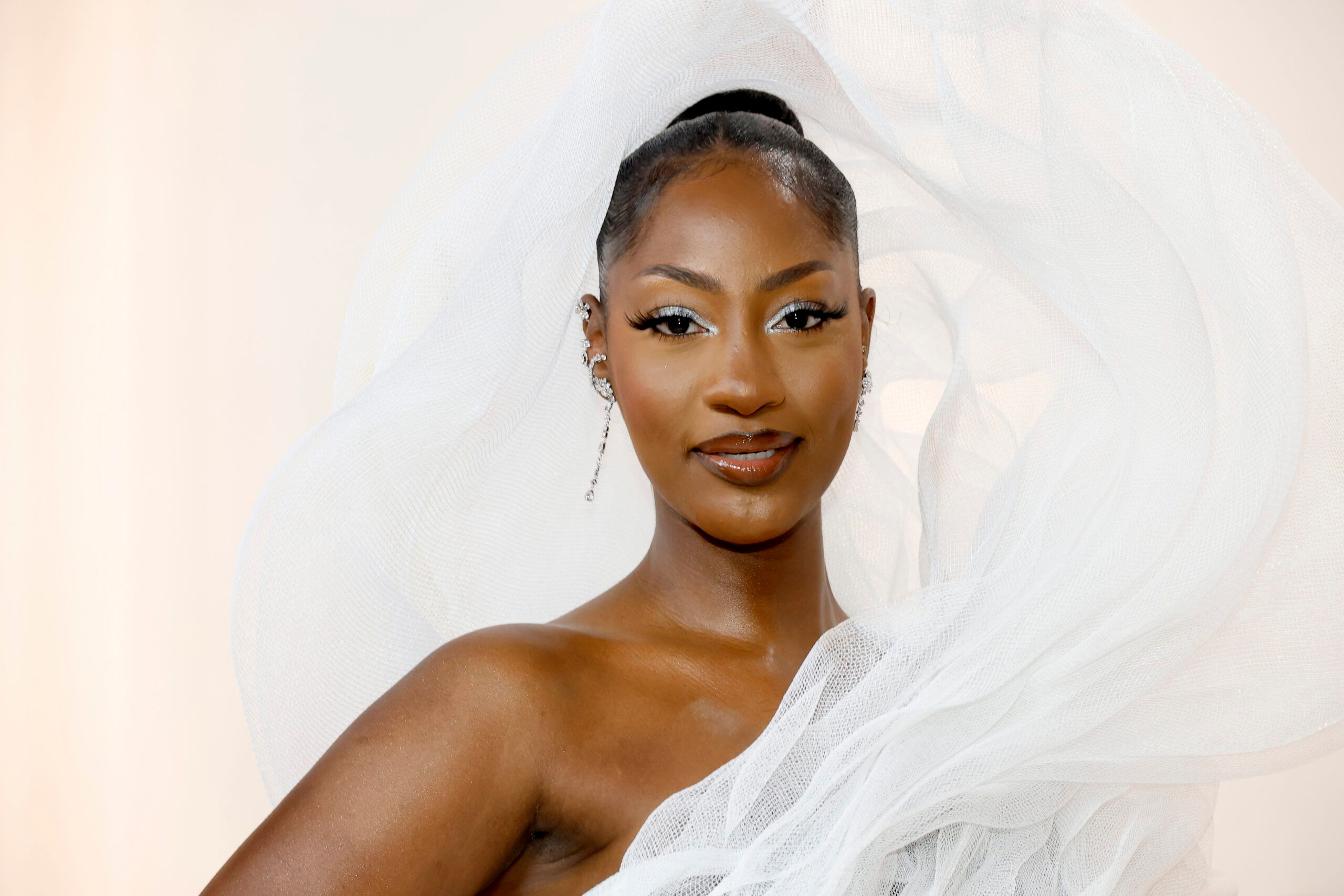 Tems Only Wears Baggy Clothes In The Studio: "I Want You To Not Be ...