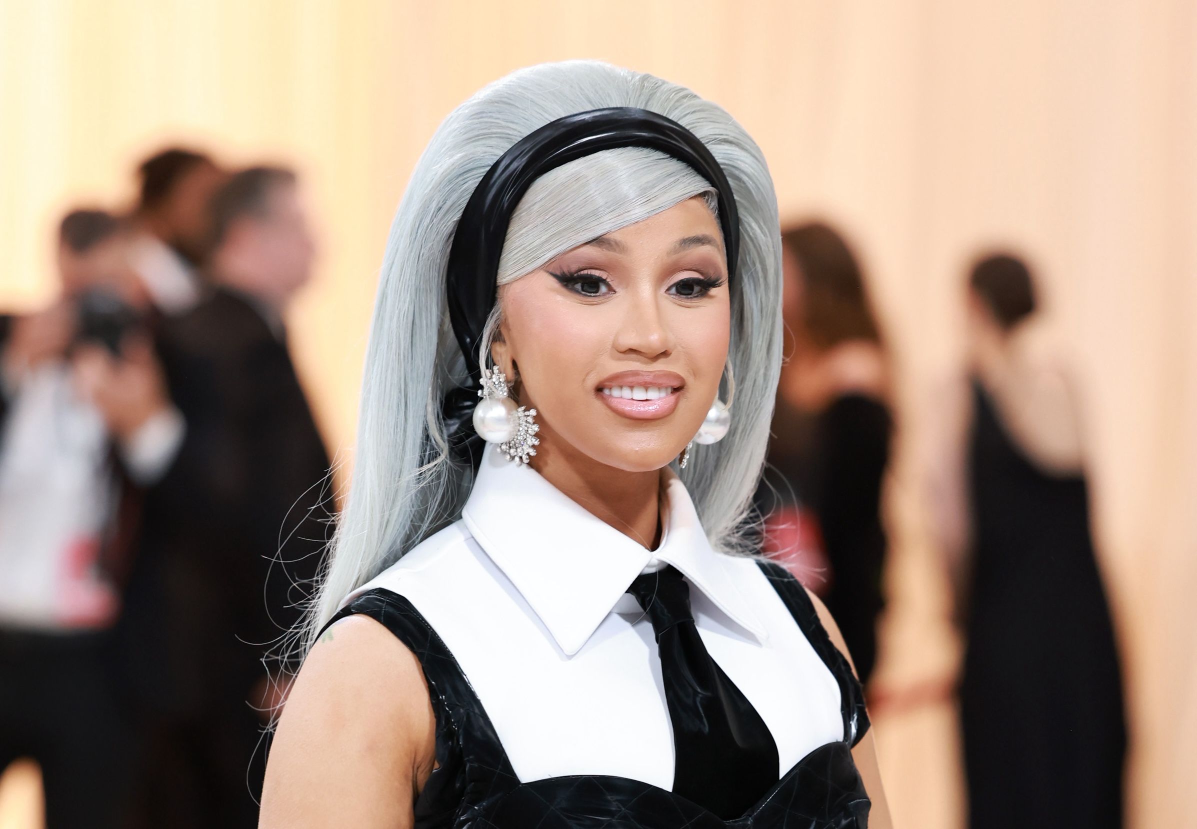 Cardi B Responds To Popeyes’ Invite To Collab On Wing Flavors: “COME ...