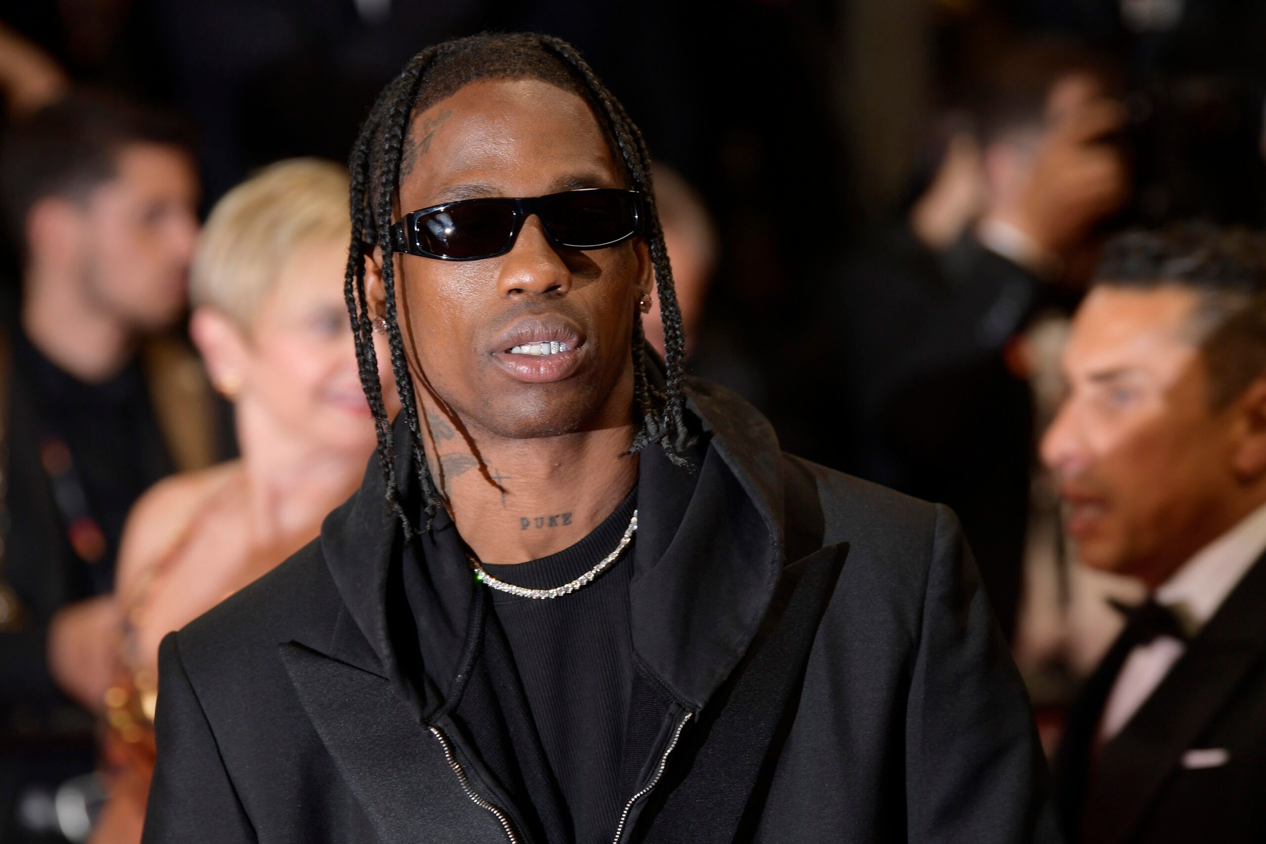 Travis Scott Fans In Milan Make The Ground Shake During Massive Show