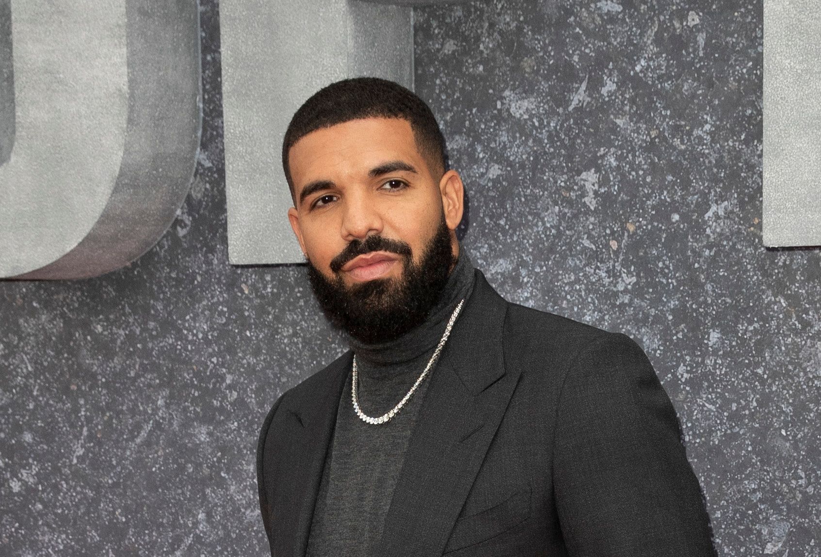 Drake Hints At “No Face” Featuring Playboi Carti Hitting Streaming ...
