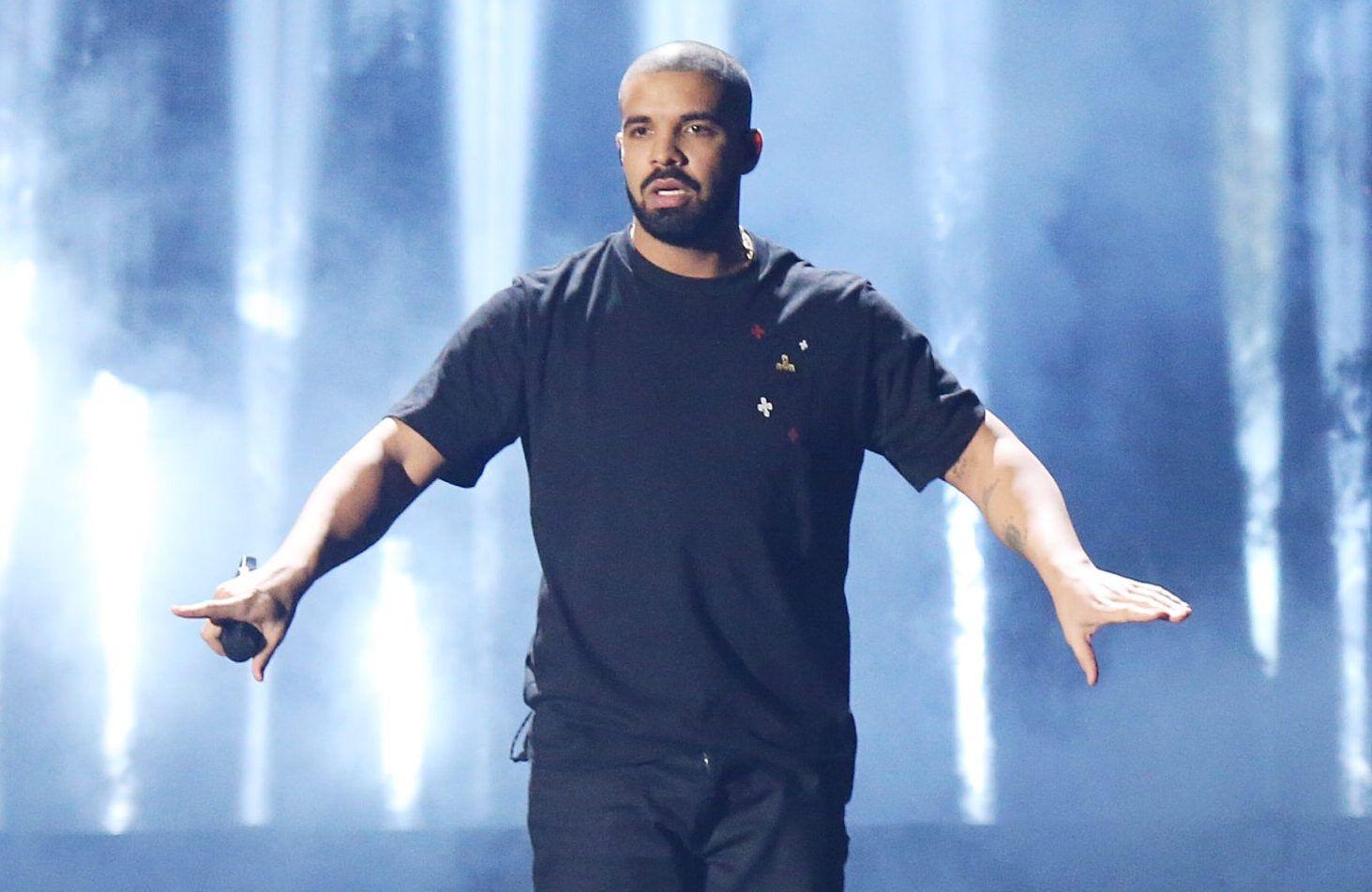 Drake Sparks Speculation After Performing With A Live Band