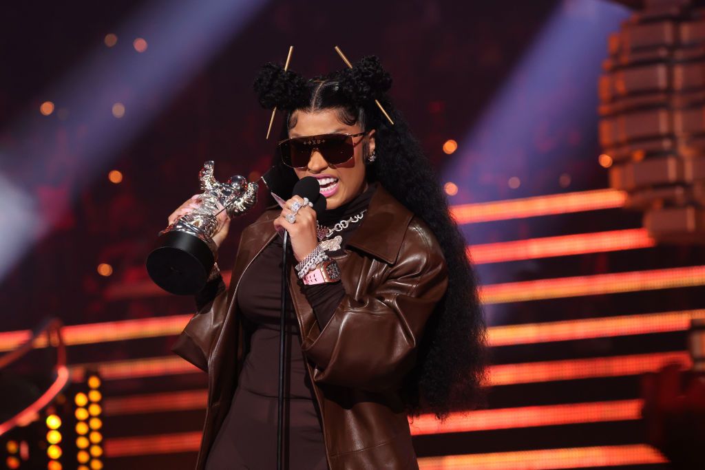 Nicki Minaj Calls Out Rappers For Signing With White Record Labels