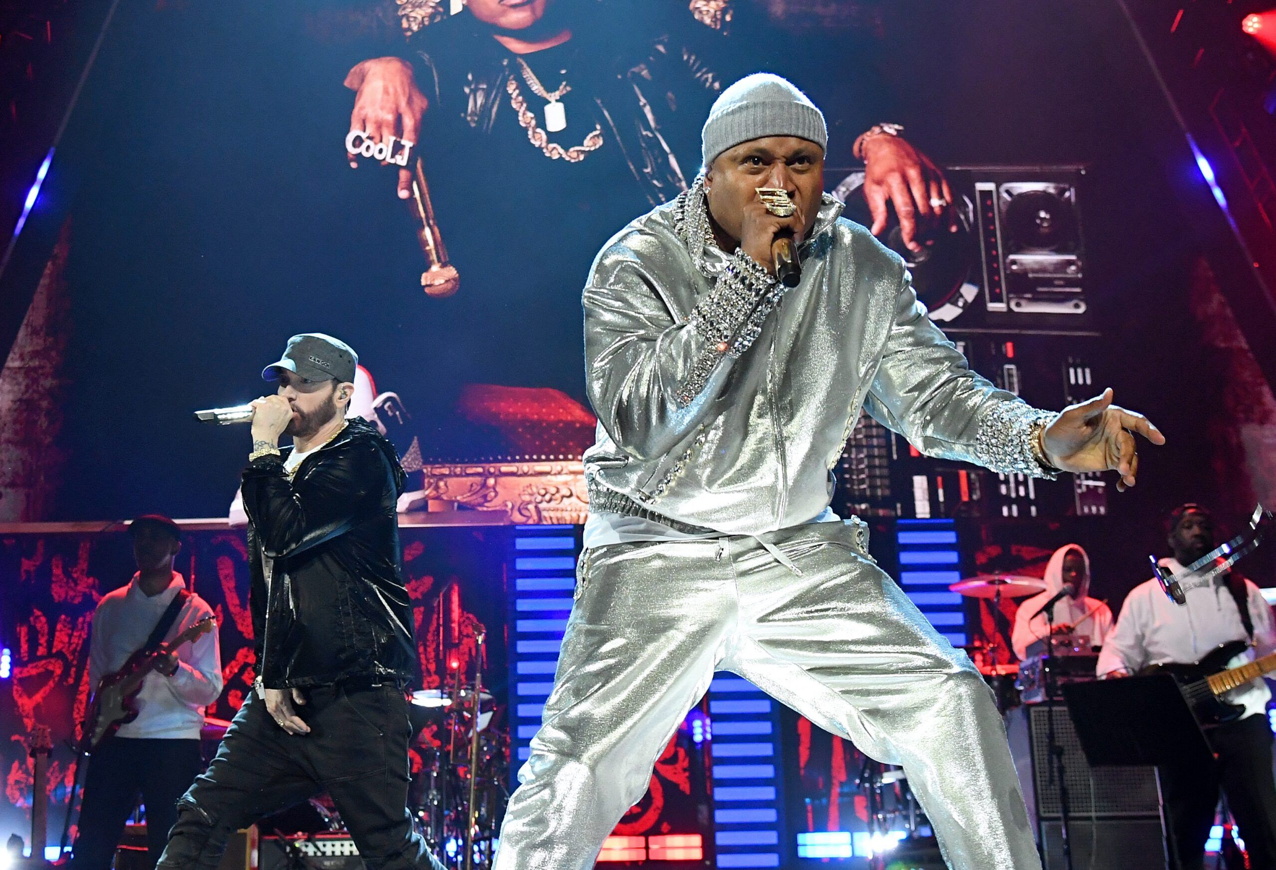 LL Cool J & Eminem Star In New “Murdergram Deux” Music Video