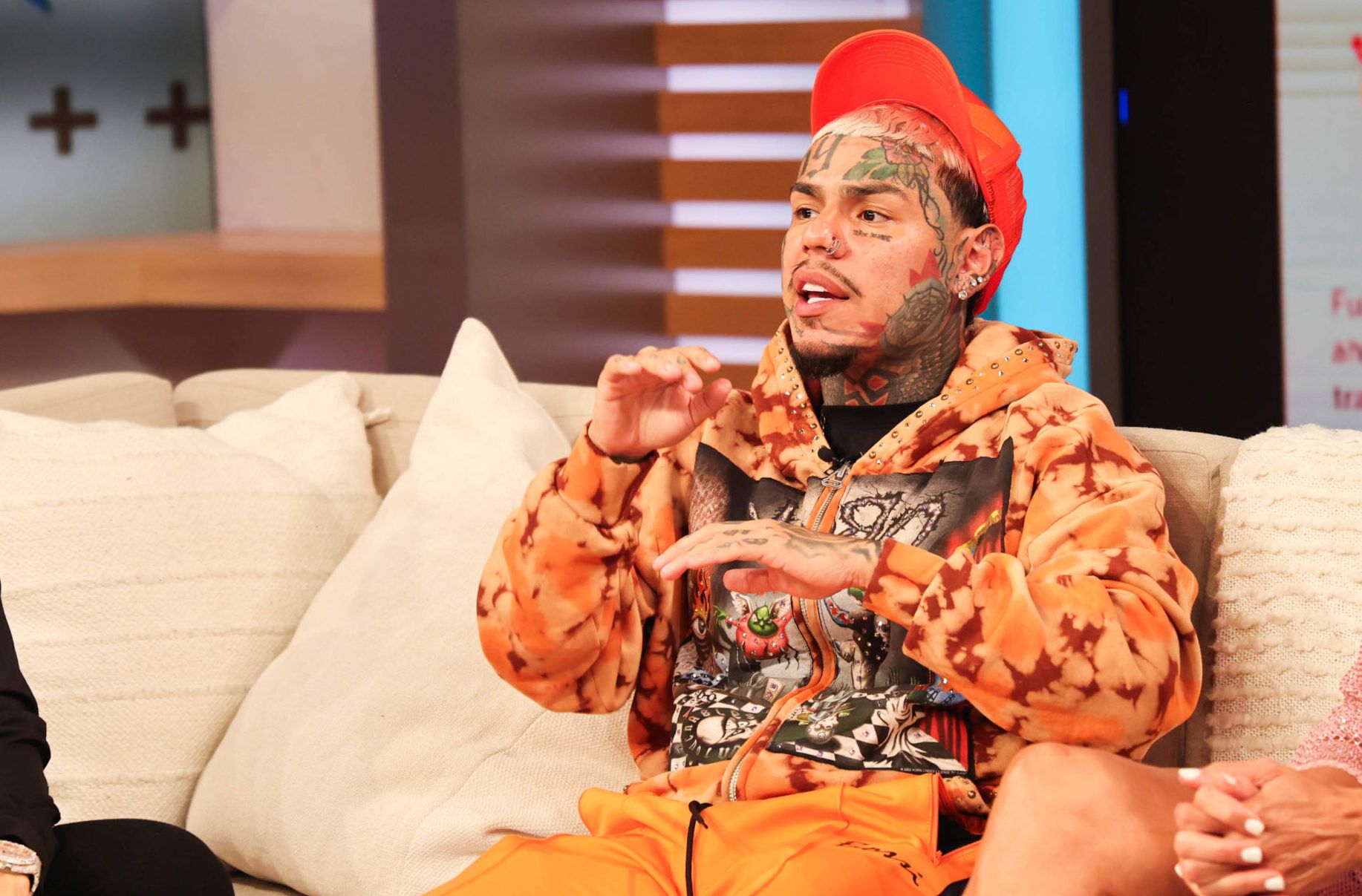 6ix9ine Appears To React To Lil Tjay's Alleged Gang Indictment