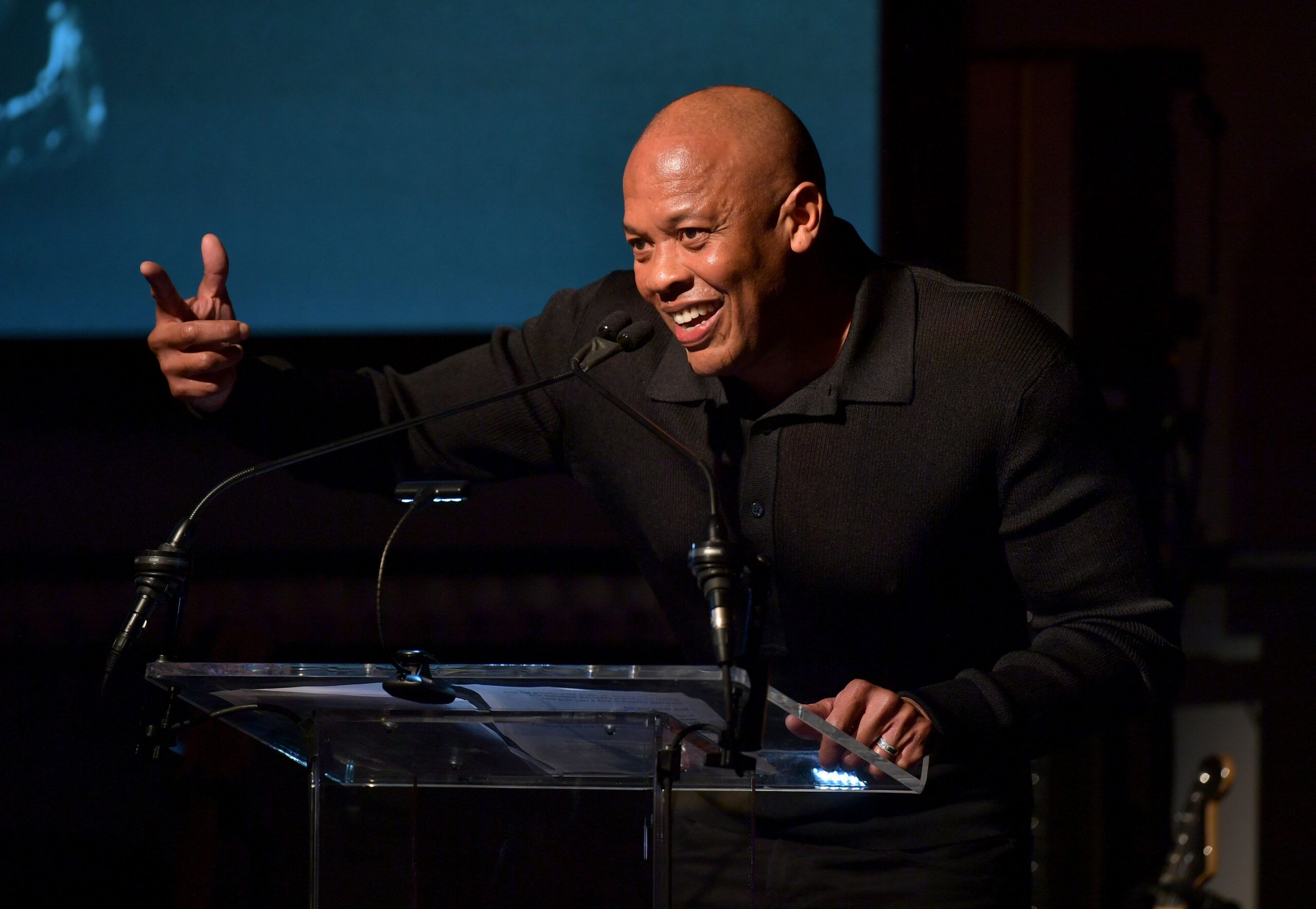 Dr. Dre Calls Out Artists For Using Multiple Producers On The Same Album