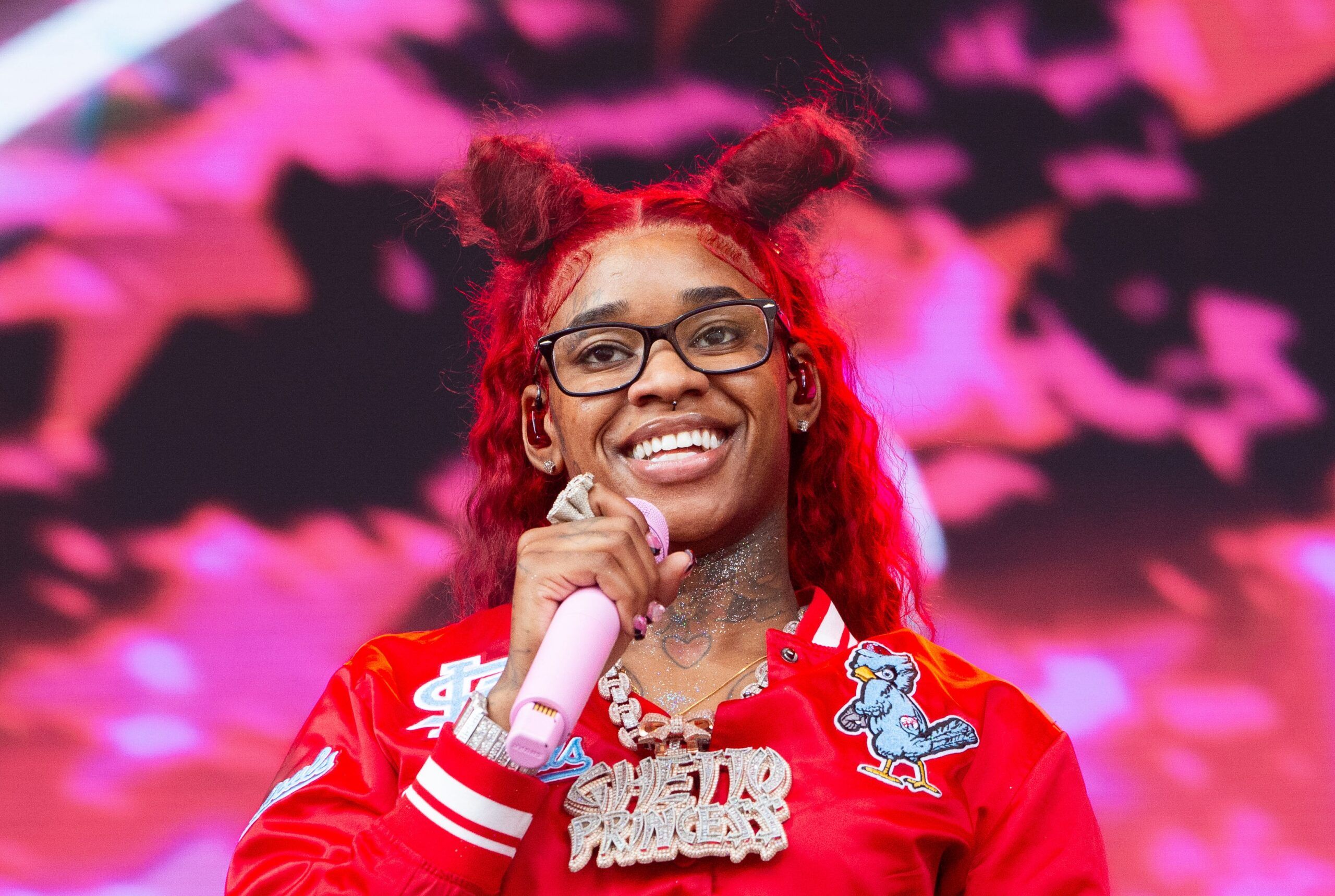 Sexyy Red’s Mother Goes Viral For Being A “Baddie”