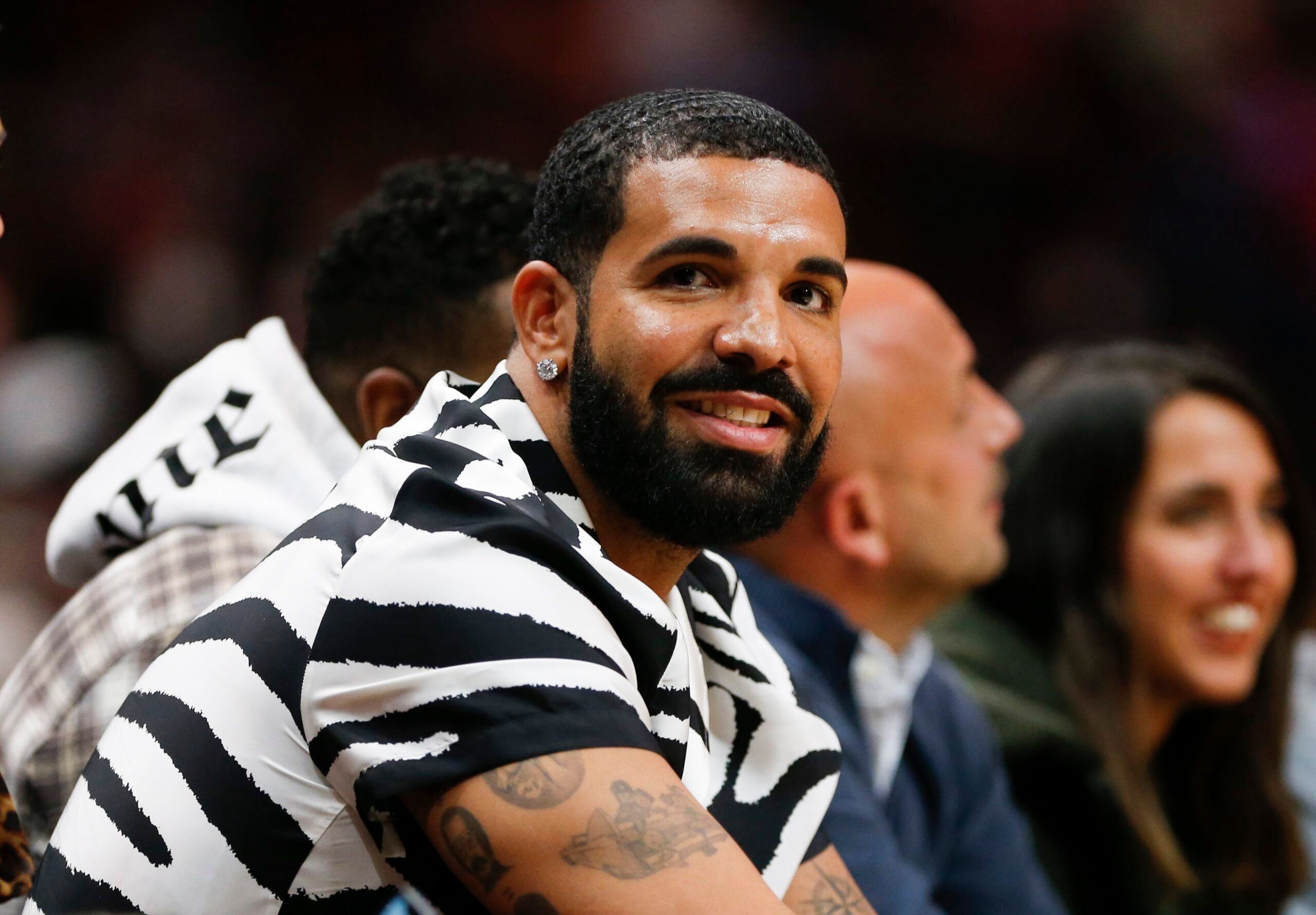 Drake Gets Ripped To Shreds After Debuting Pigtails