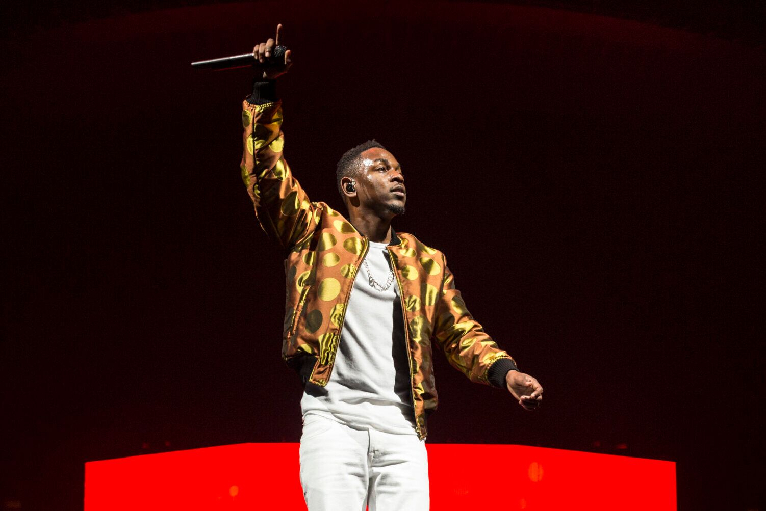 Kendrick Lamar's "good kid, m.A.A.d. city" Sold More Than Kanye West's ...