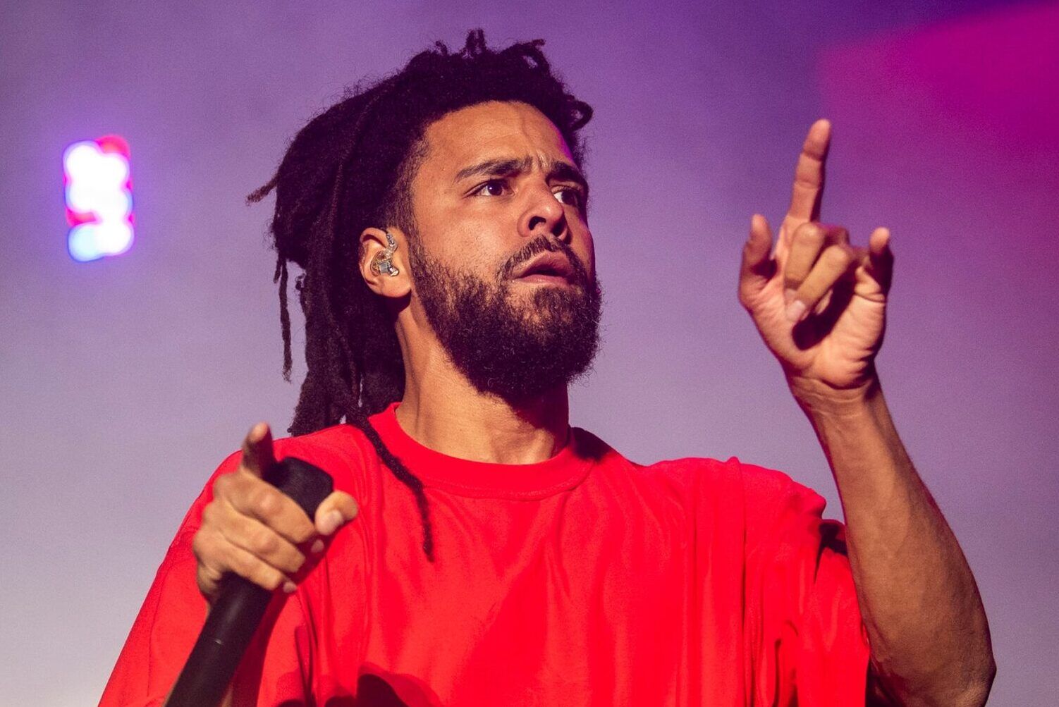 J Cole Thanks Fans For Supporting His Re-Released Mixtapes On Streaming