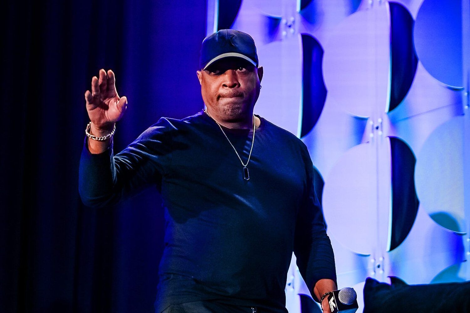 Chuck D Calls Out Improper Use Of Public Enemy's "Burn Hollywood Burn ...