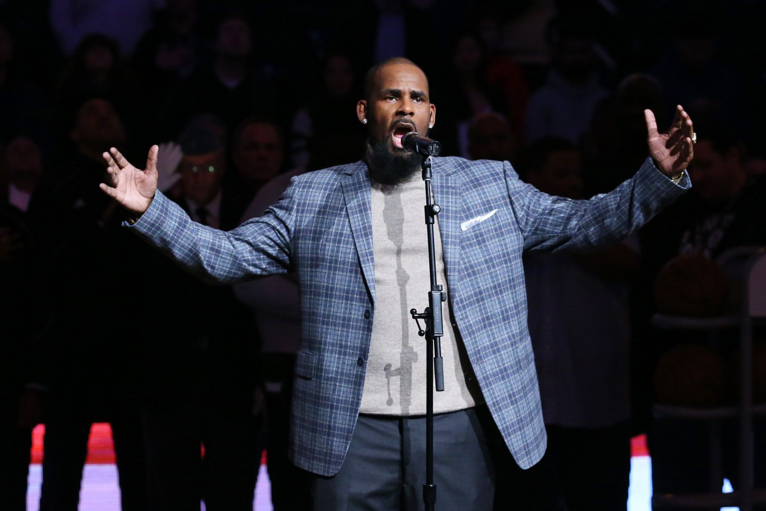 R Kelly Leads Fans To A Social Media Roast Session After New Prison ...