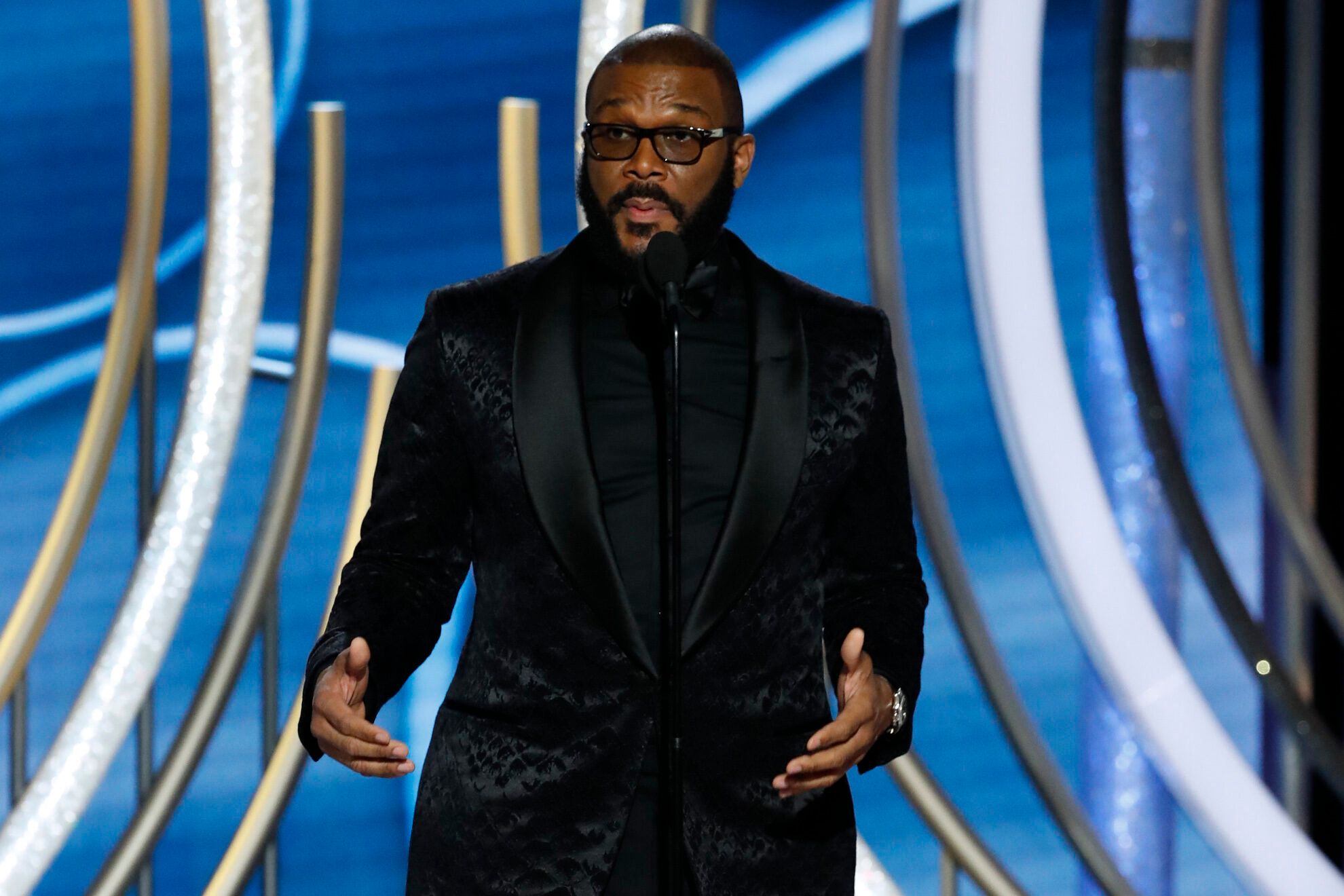 Tyler Perry Condemns The Music Industry For Exploiting Angie Stone At ...