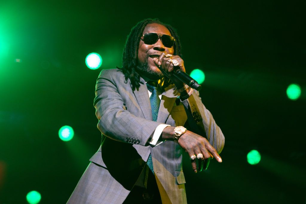 Vybz Kartel Rocks Drake Gifted OVO Chain To Honor Back-To-Back Sold Out ...