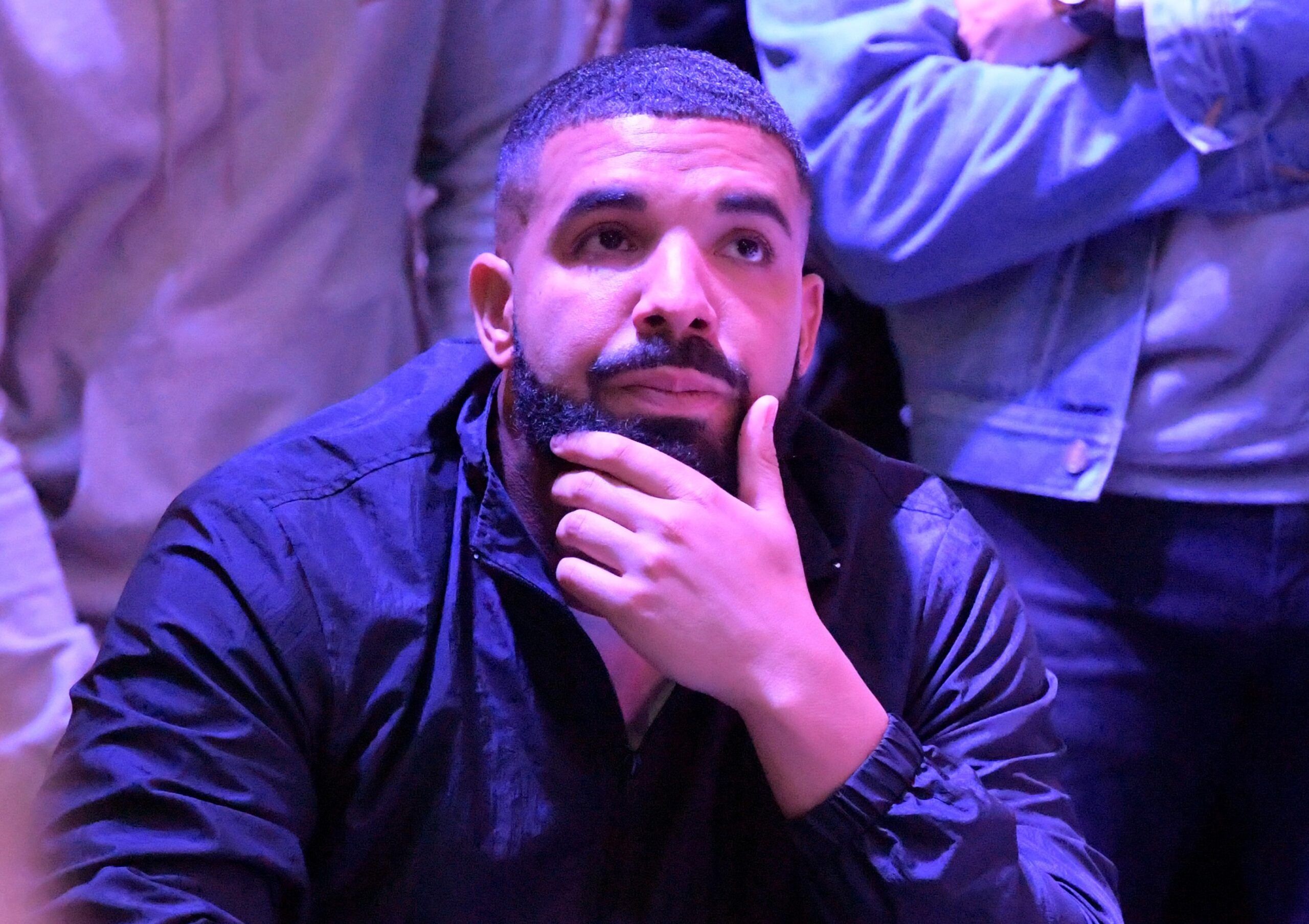 Drake Gets Clowned Into Oblivion Over Unflattering Photo With Top5