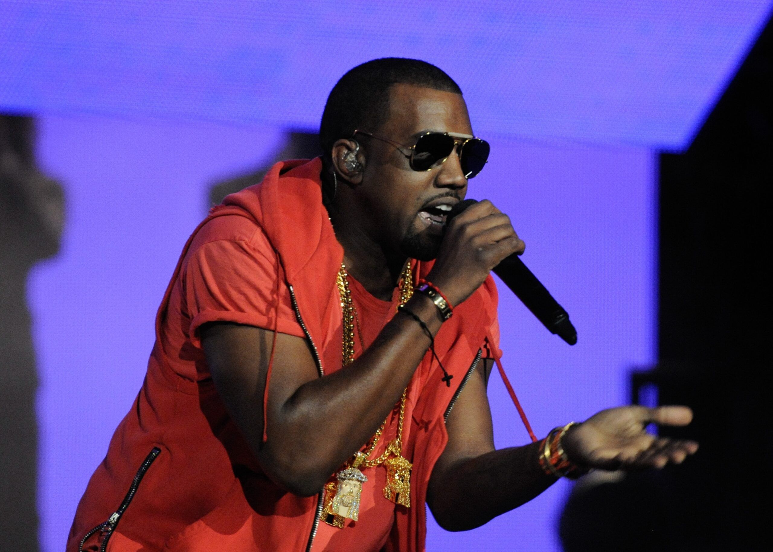 Kanye West Banned Ten Minutes Into Twitch Stream After Performing Nazi ...