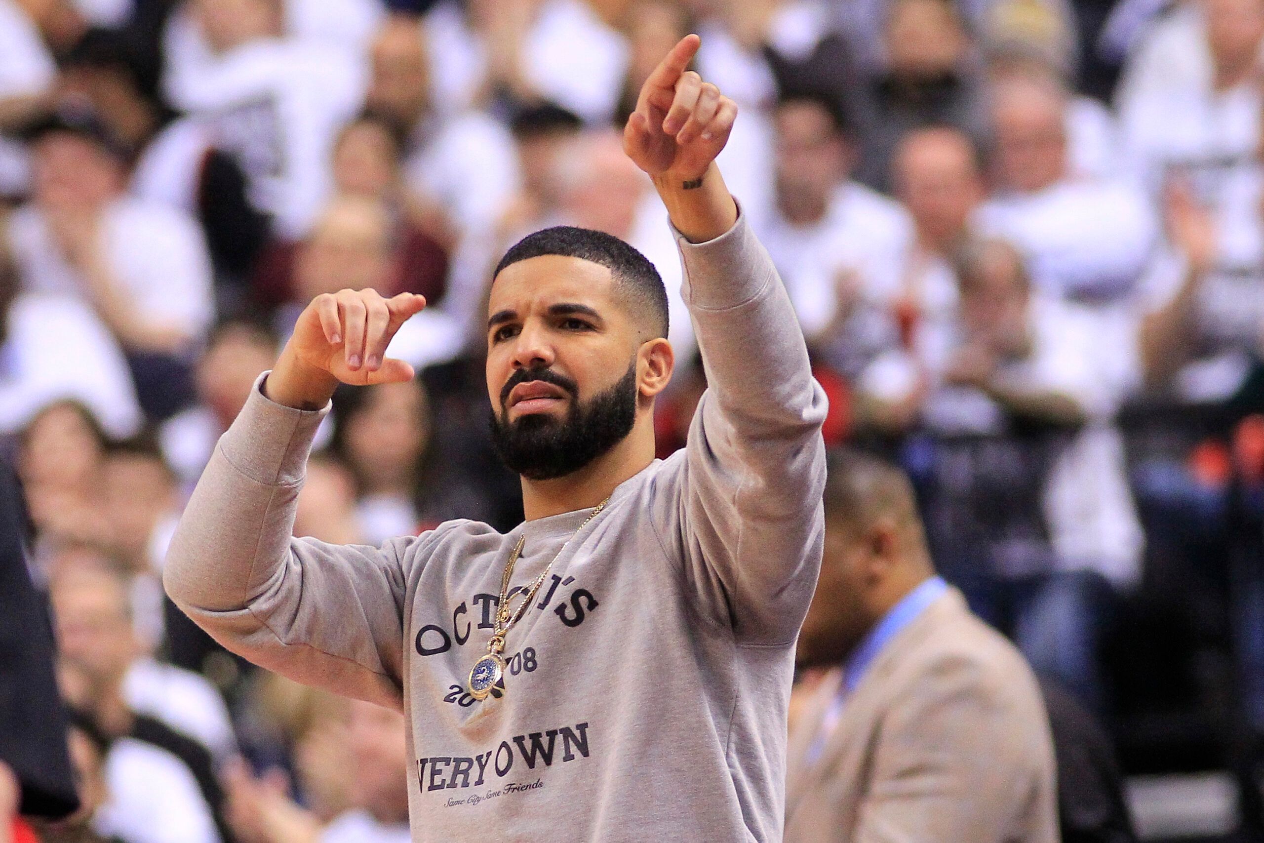 Drake Flexes His Gym Gains Amid Hype For New Album "Iceman"