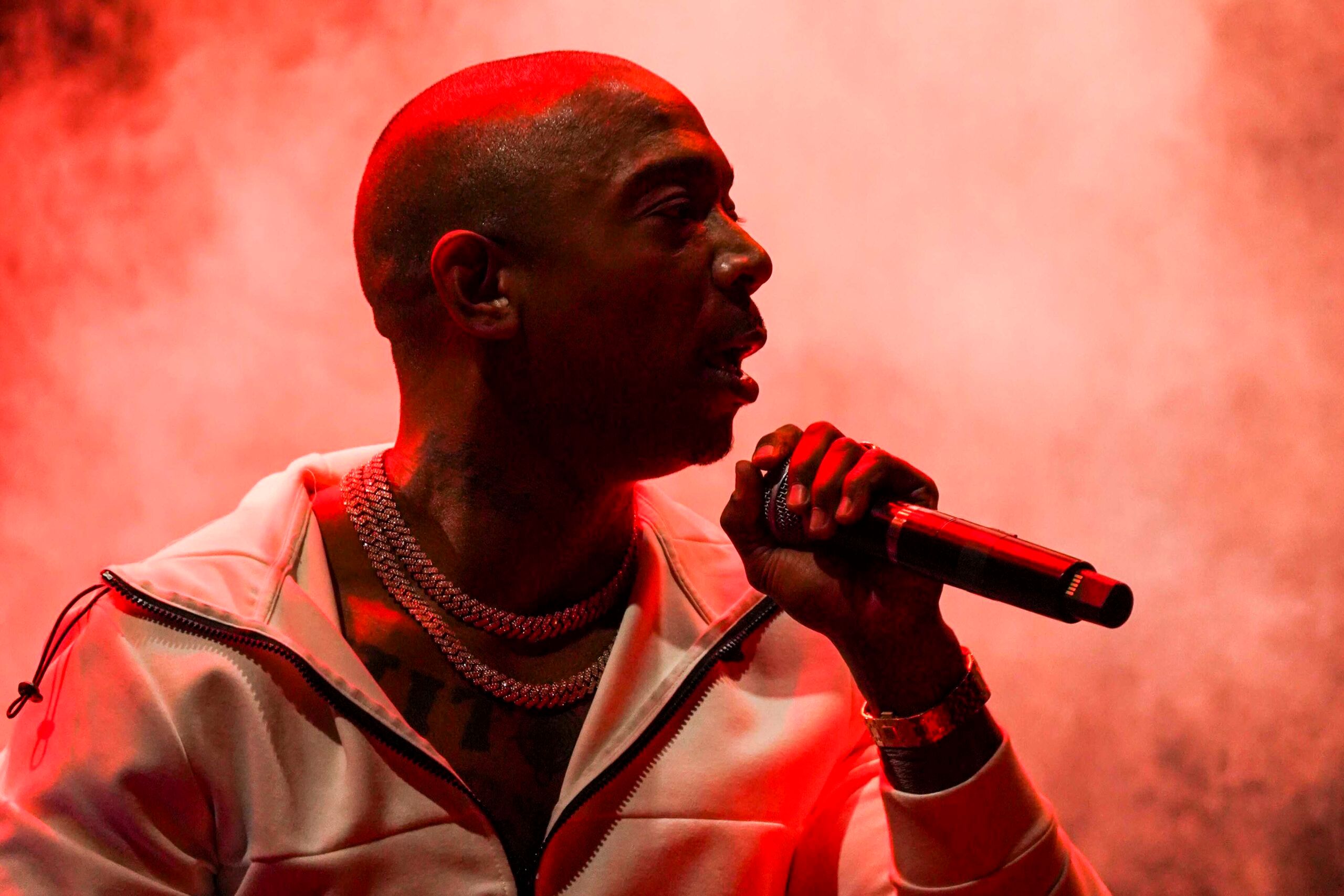 Ja Rule Pays Tribute To Irv Gotti During Summer Jam Set