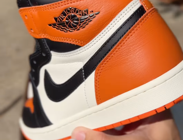 Unboxing Video Drops For Air Jordan 1 "Shattered Backboard"
