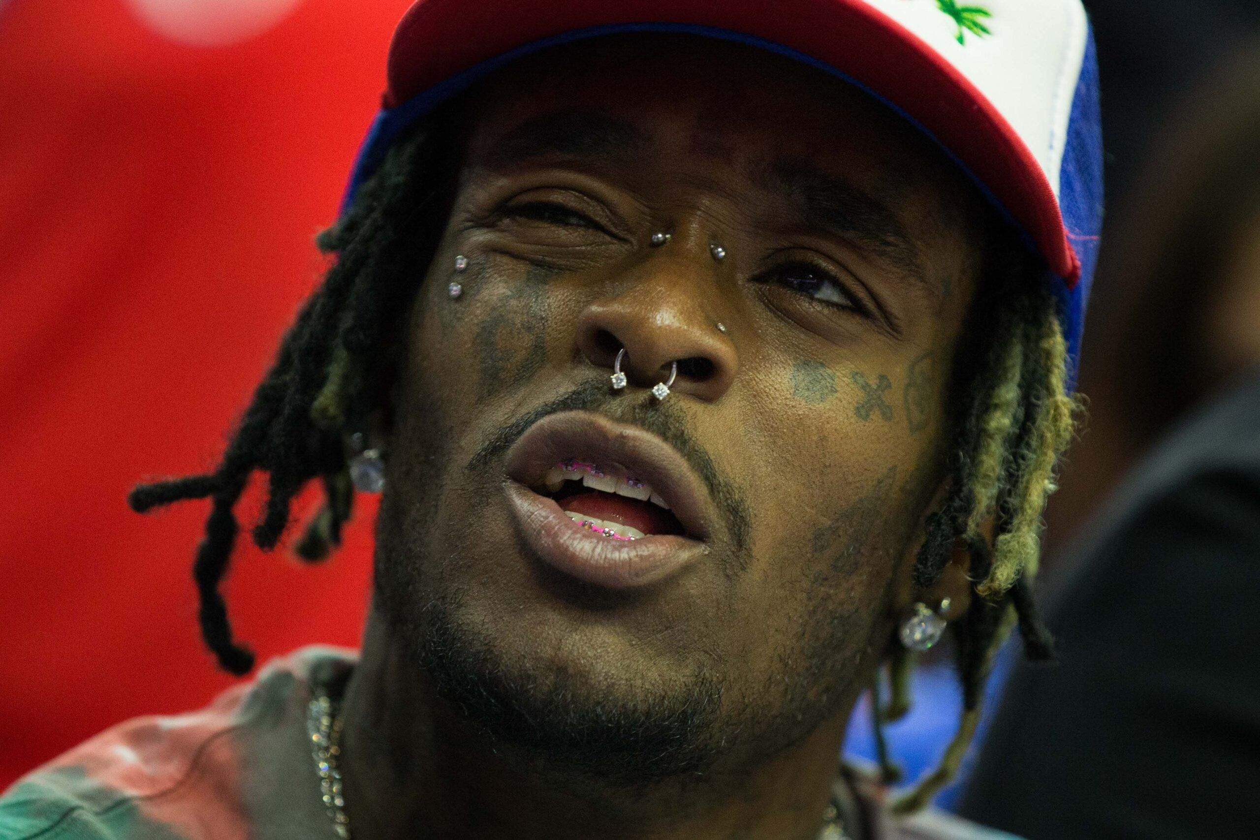 Lil Uzi Vert Signs A Female Fan's Baby