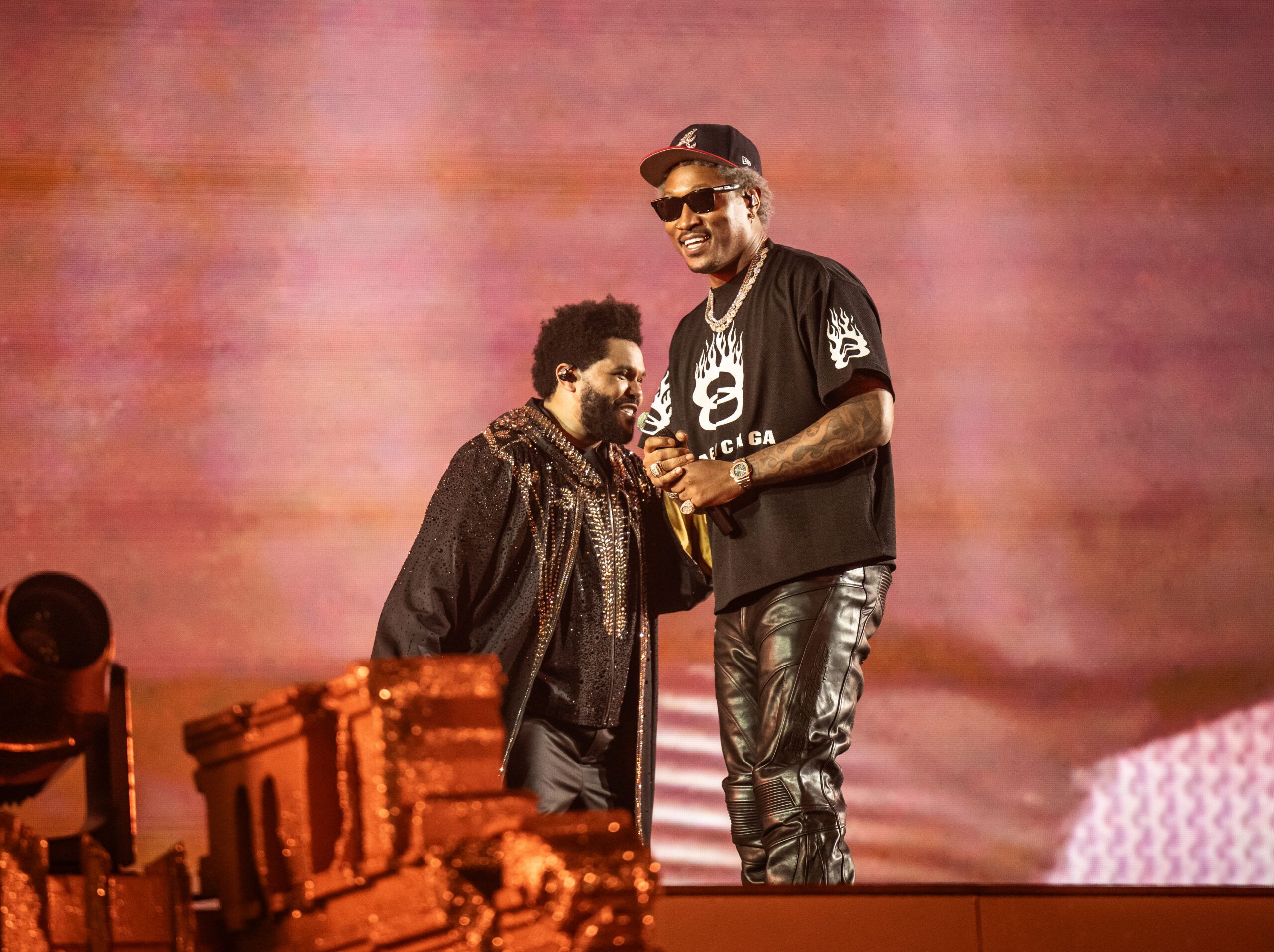 The Weeknd Brings Out Future For "Low Life" Performance