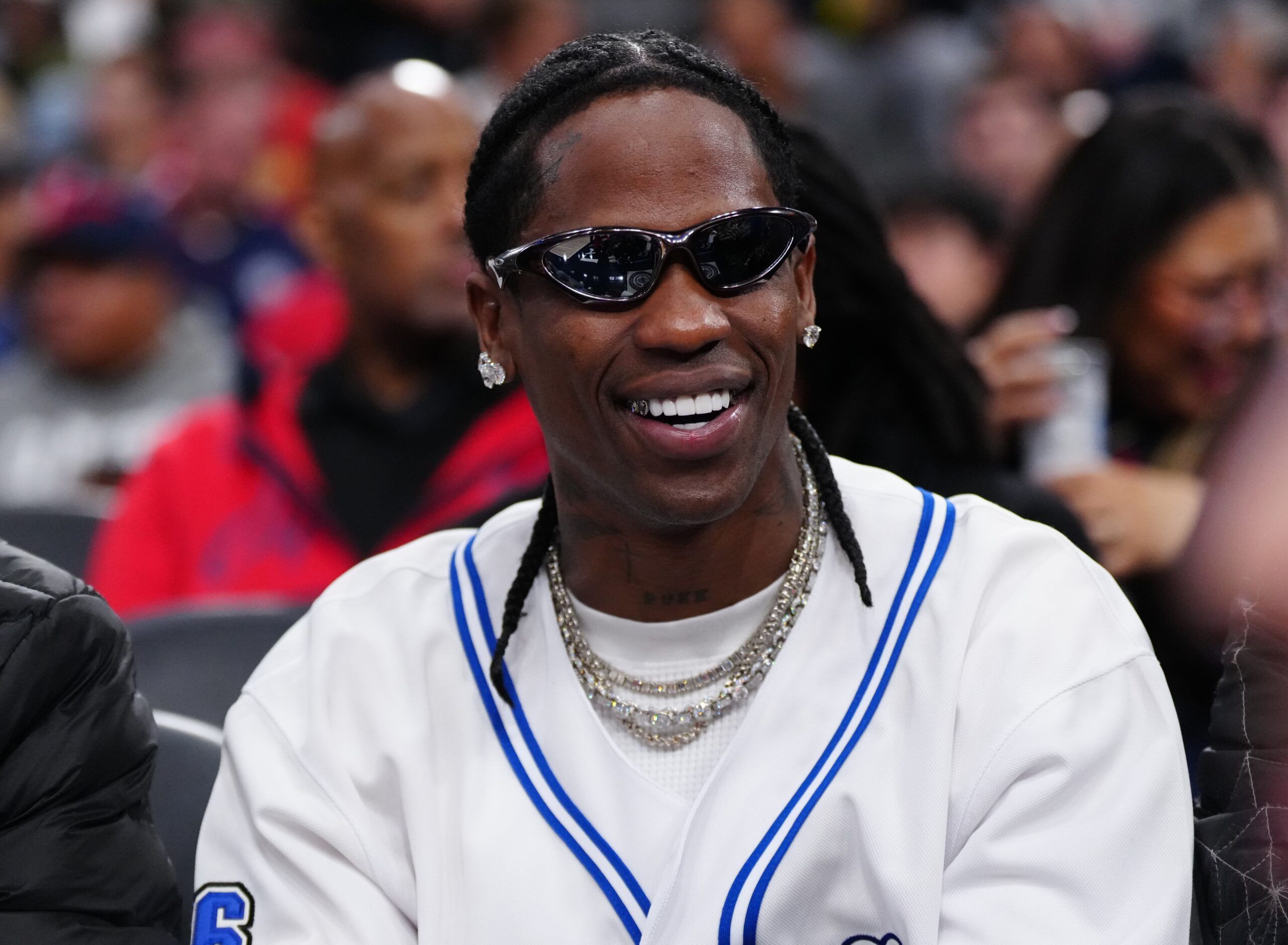 Travis Scott Hilariously Channels Future By Telling Fans He’s AI