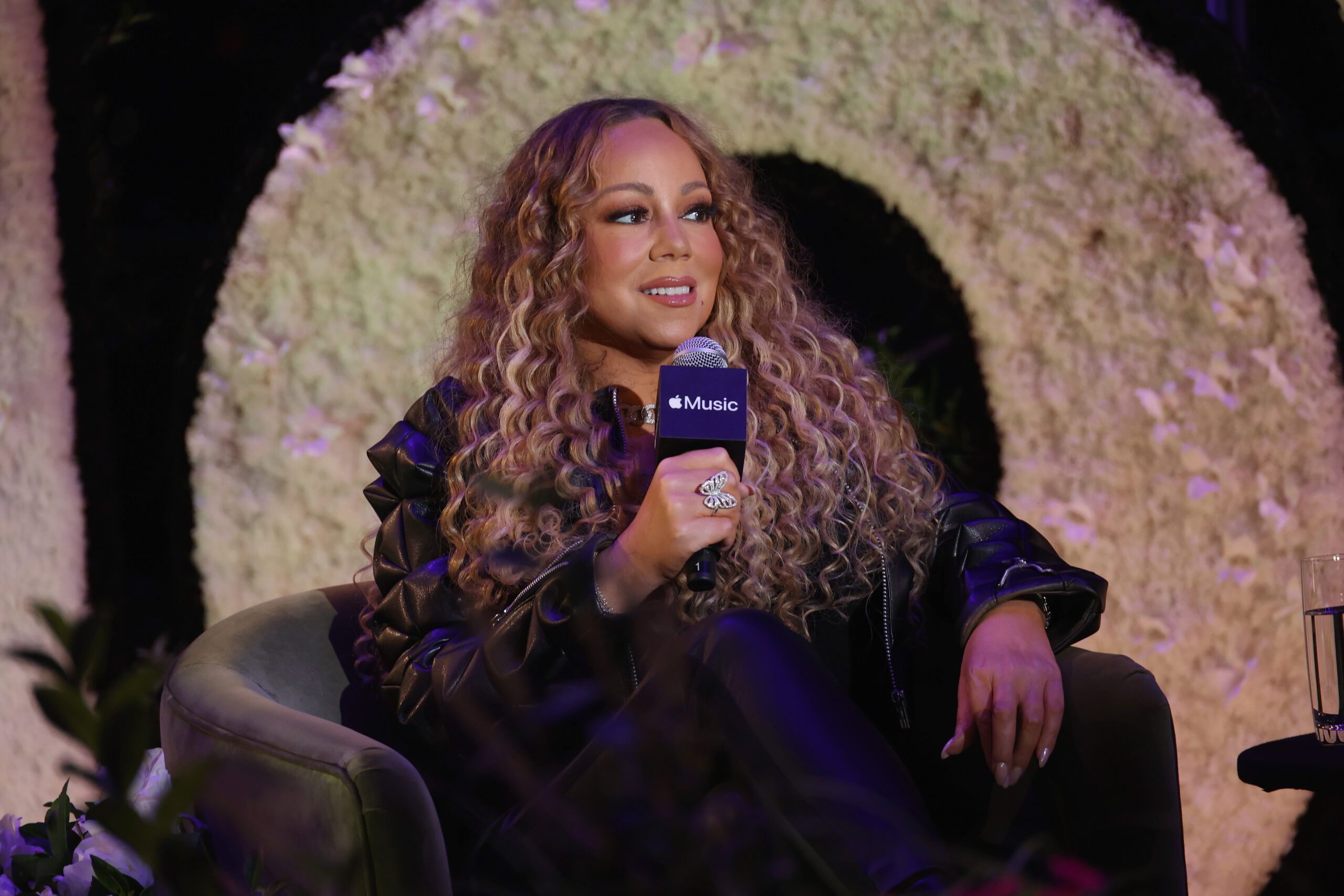 Mariah Carey Gracefully Leads Our New "R&B Season" Playlist Update