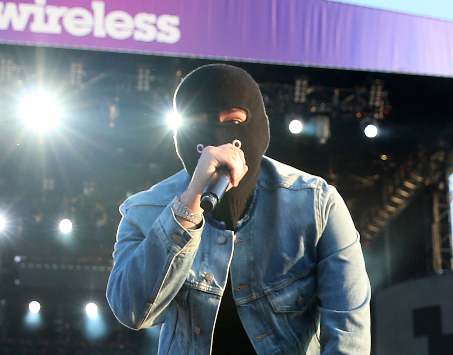 Yeat Takes Shot At Kendrick Lamar On New Drake Collab