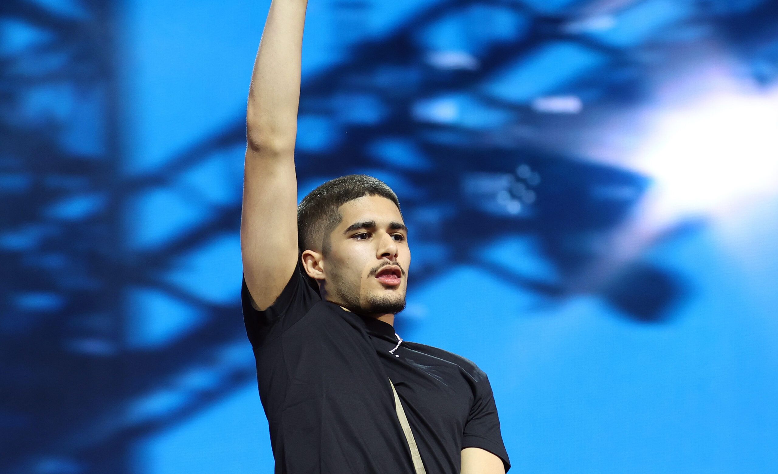 Who Is Fakemink? The UK Rapper Winning Co-Signs From Drake, Playboi ...