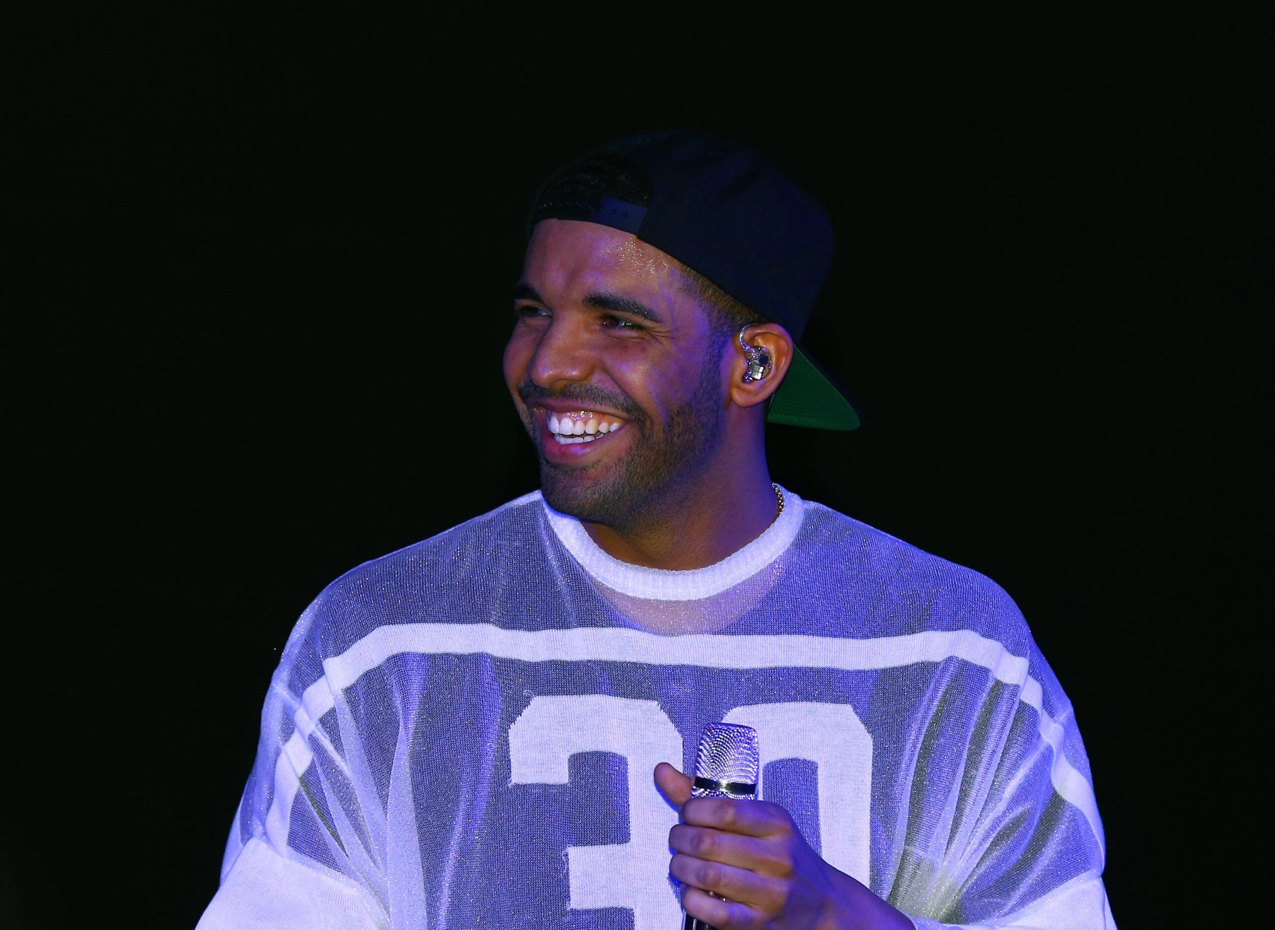 Drake Sparks New Album Buzz By Liking Post About “ICEMAN”