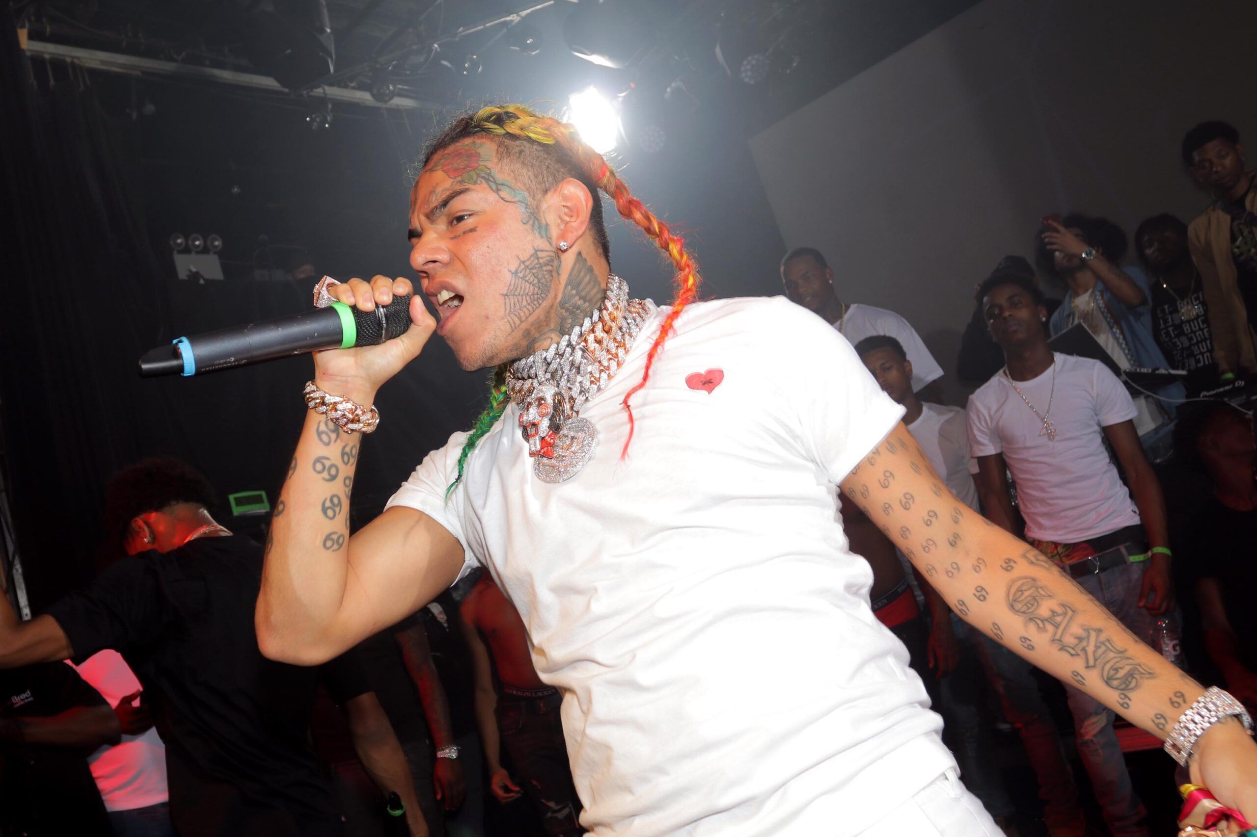 6ix9ine Receives Three-Month Prison Sentence For Probation Violations