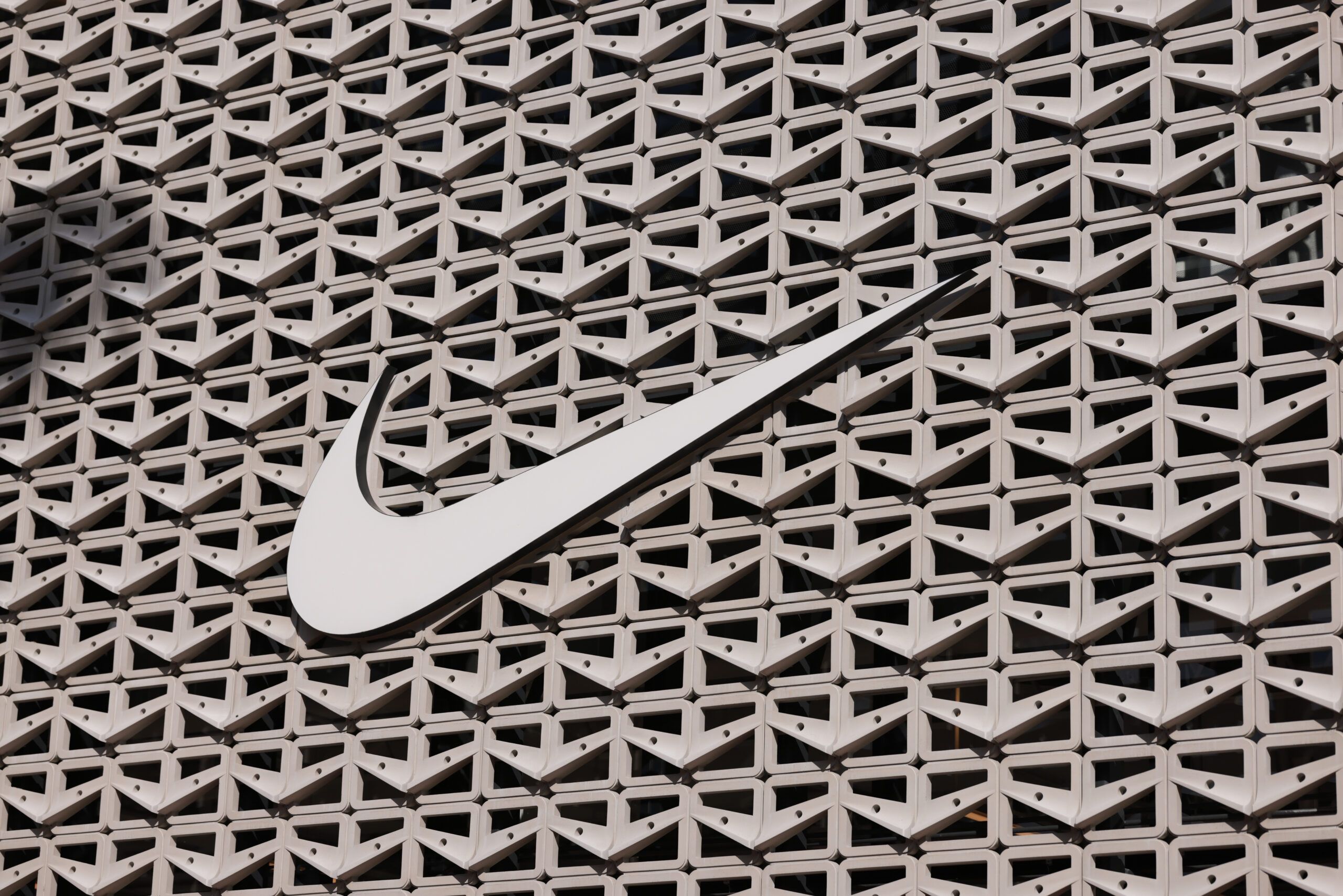 How The New SNKRS Code Changes Nike Releases